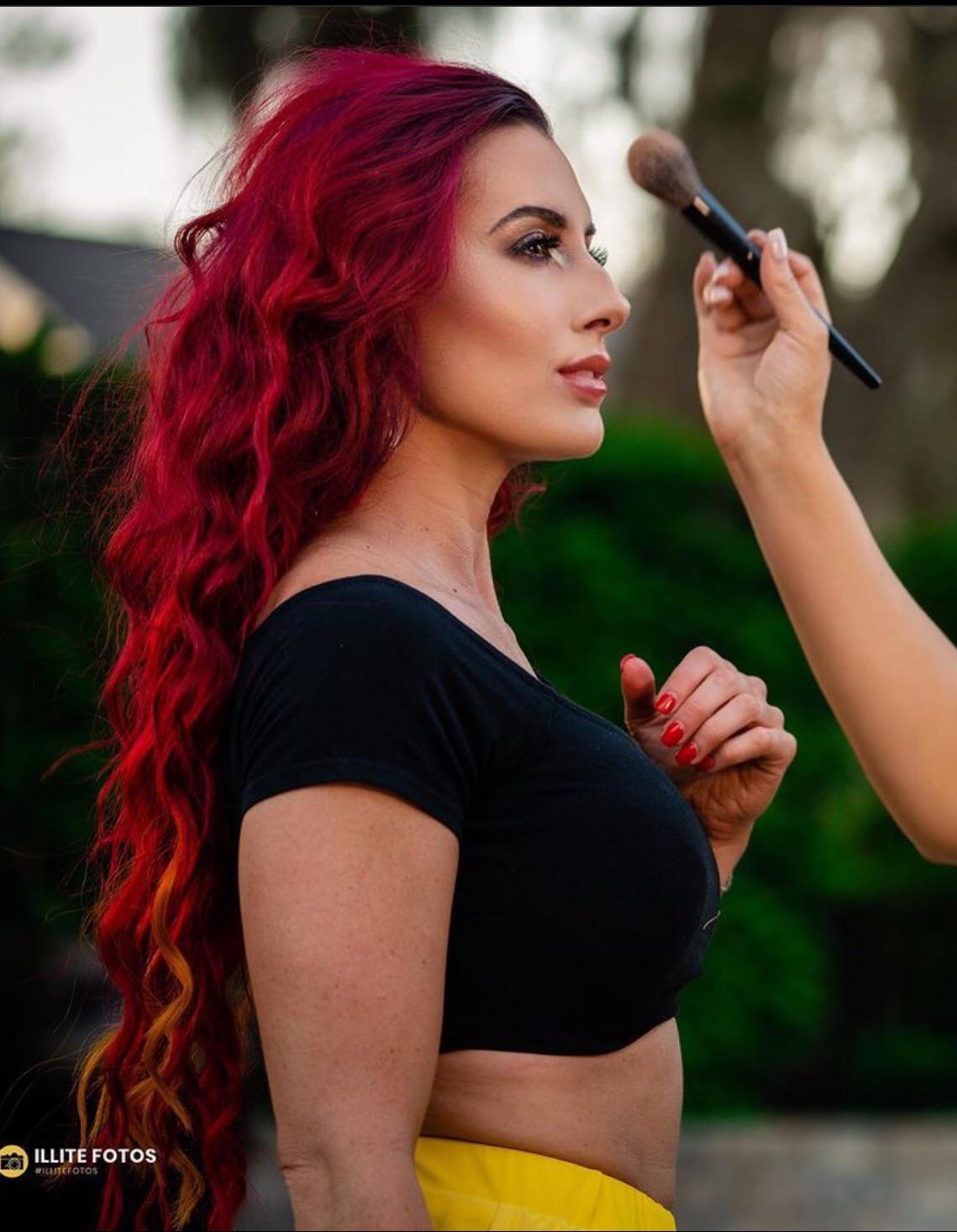 Santana Garrett | Scrolller