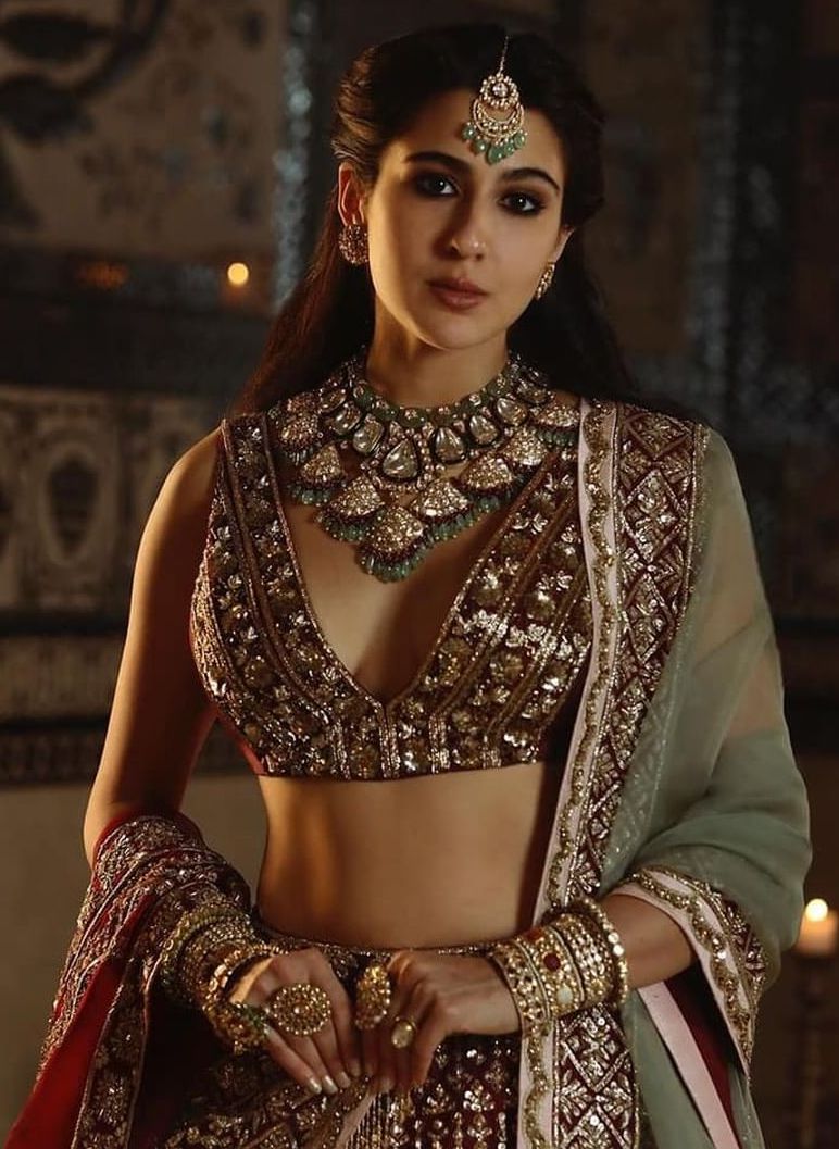 Sara Ali Khan | Scrolller