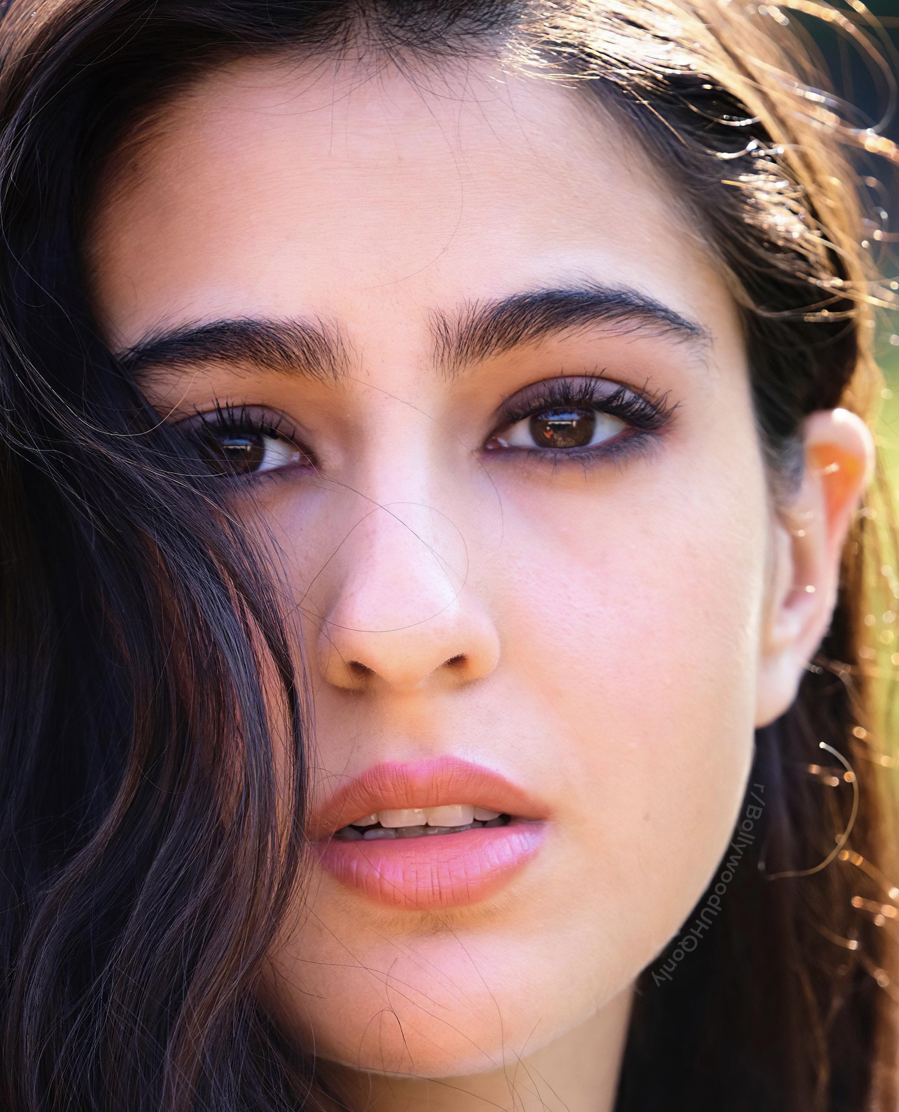 Sara Ali Khan Hq Closeup Scrolller 6690