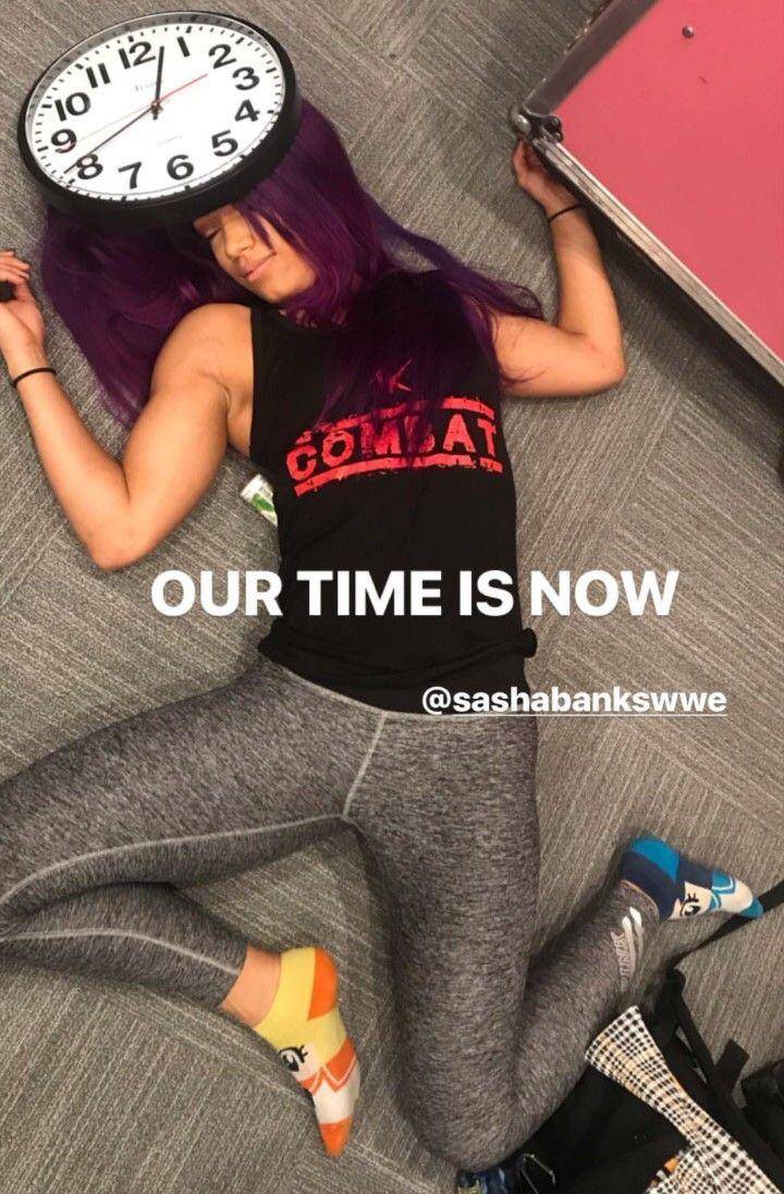 Sasha Banks was worn out by that big clock | Scrolller