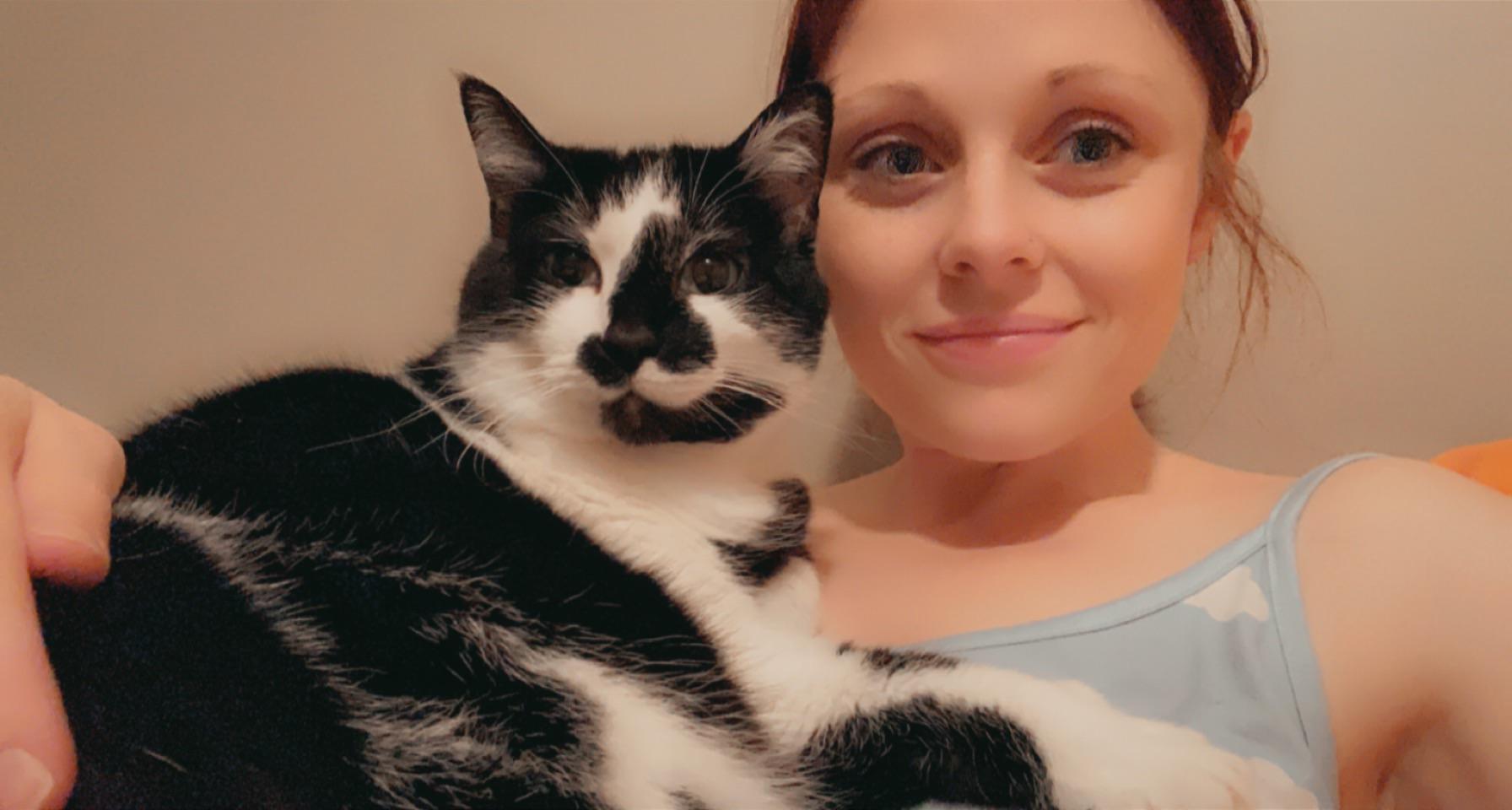 say hello to my little friend 😎 [26F] | Scrolller