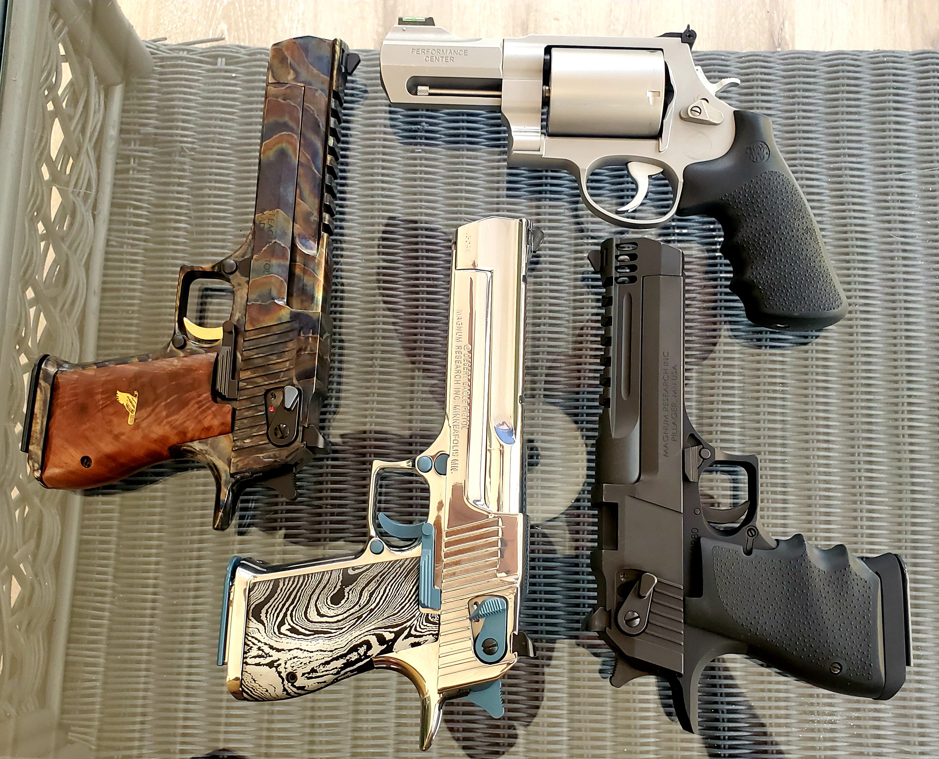Say "hello" to my little friends...2 Desert Eagle 50ae, Desert Eagle 50ae L5 + Smith& Wesson ...