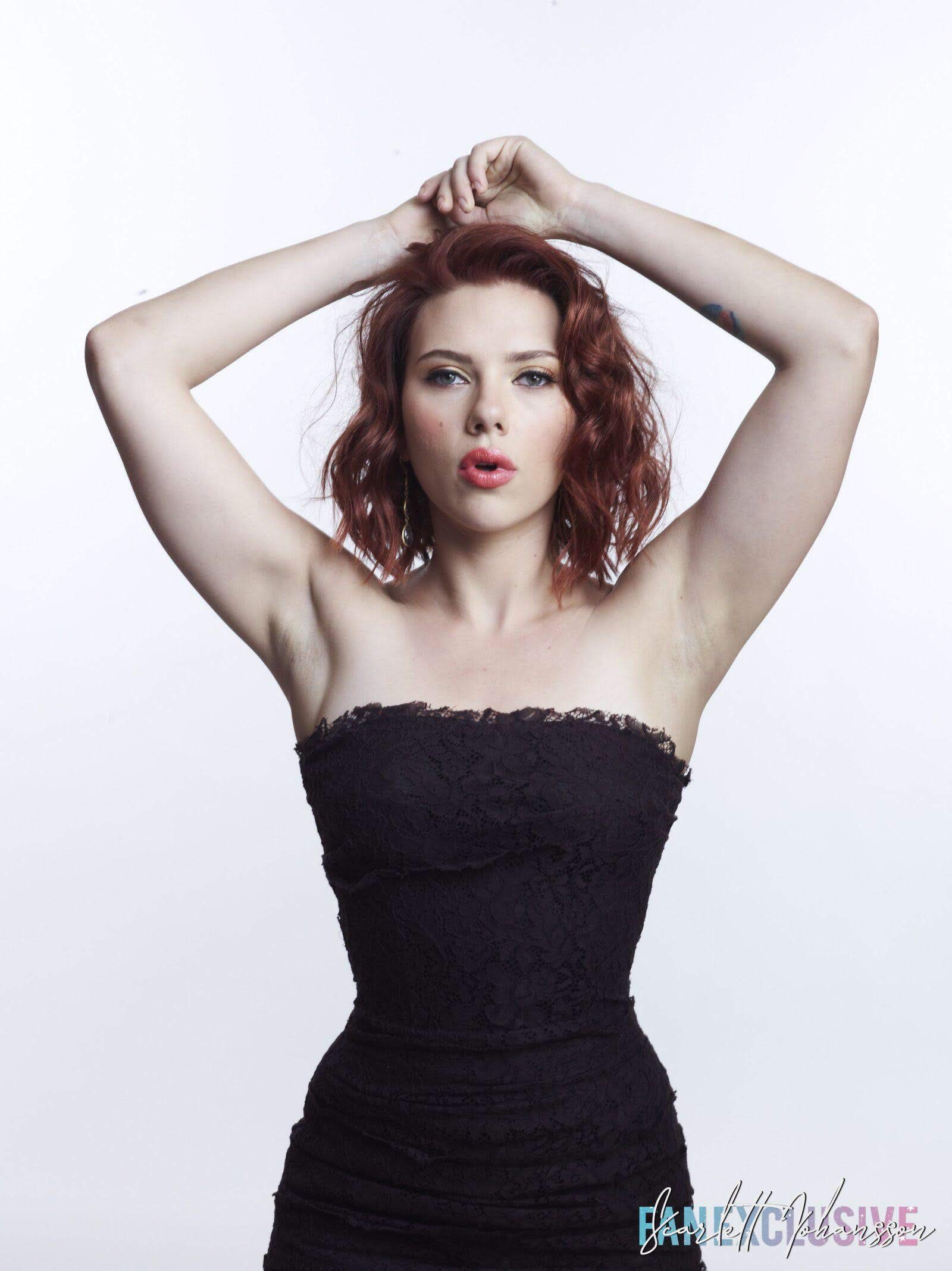 Scarlett Johansson Scrolller 8195