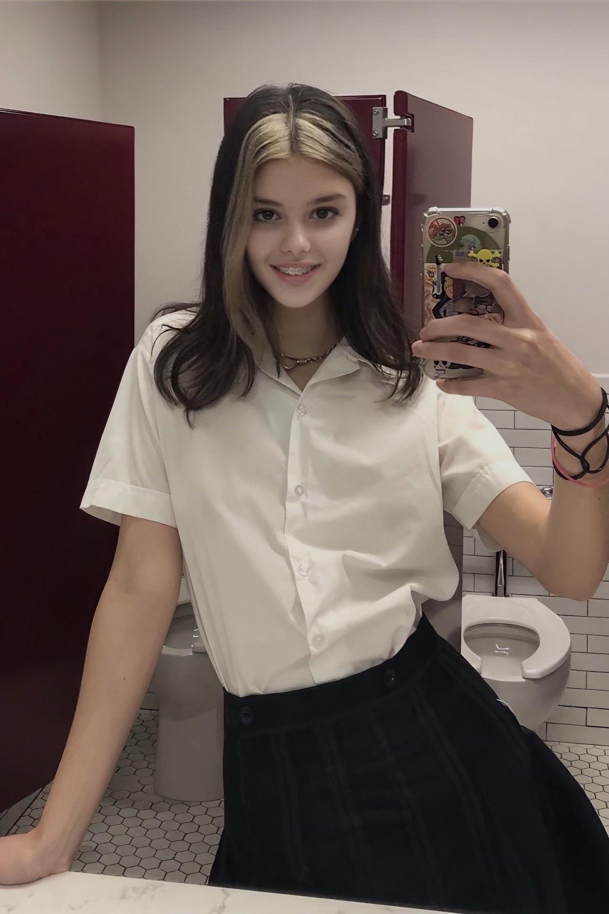 schoolgirl kinda vibe 😋 | Scrolller