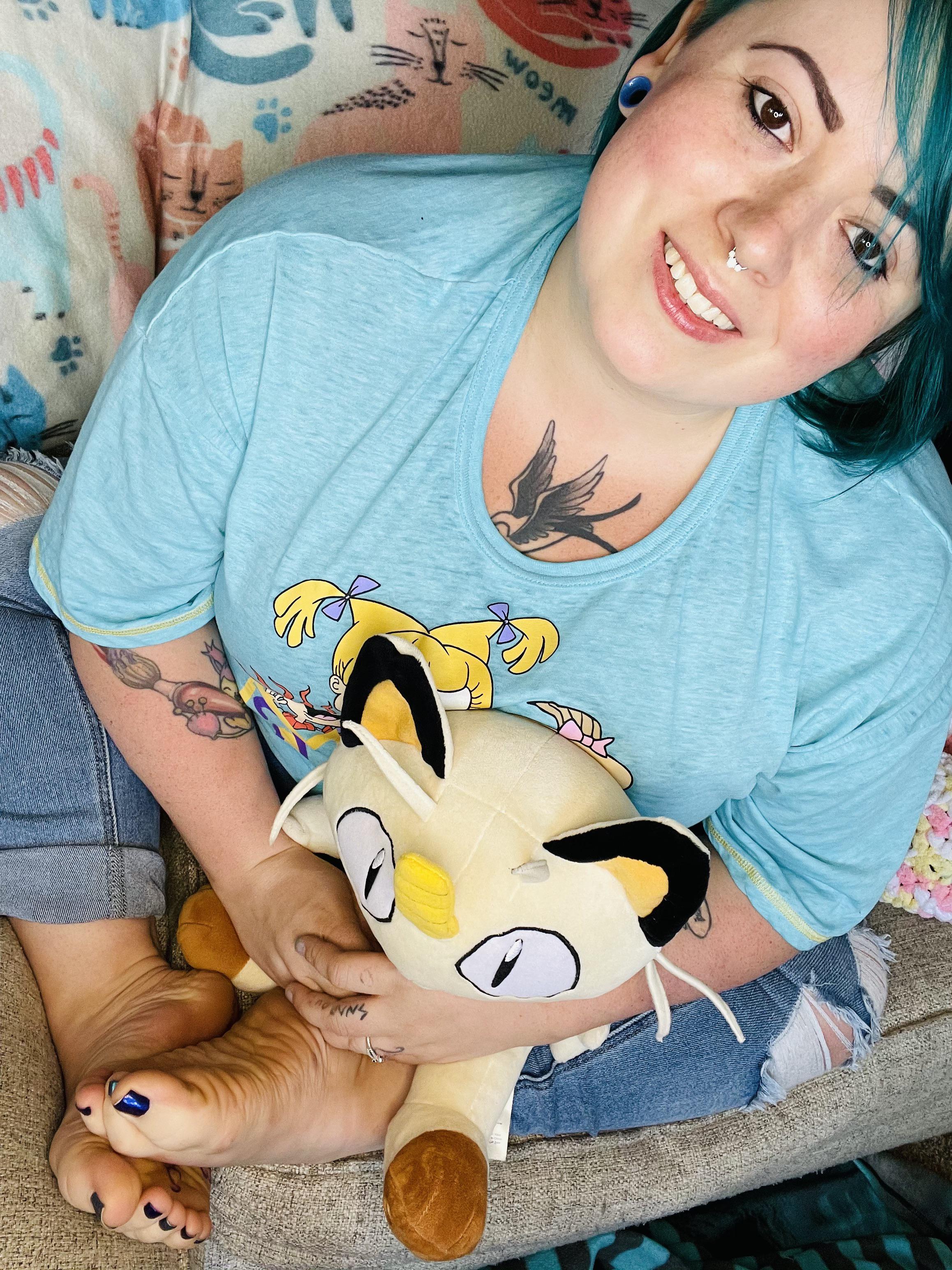 Scrunchy toes and wrinkly soles just for you | Scrolller