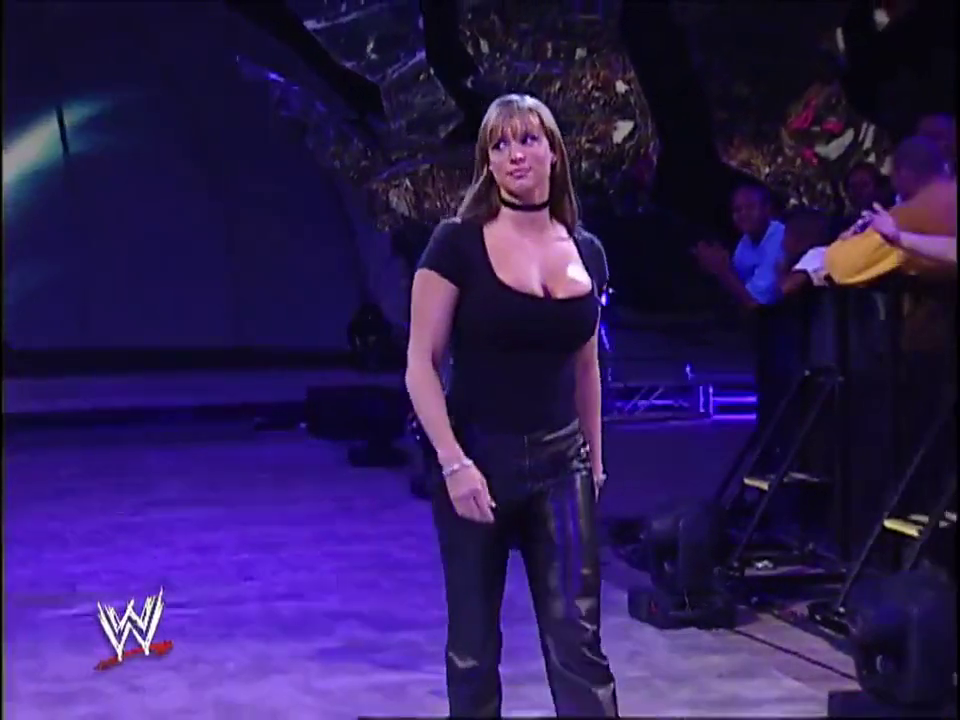 SD GM Steph's enhanced titties on display | Scrolller