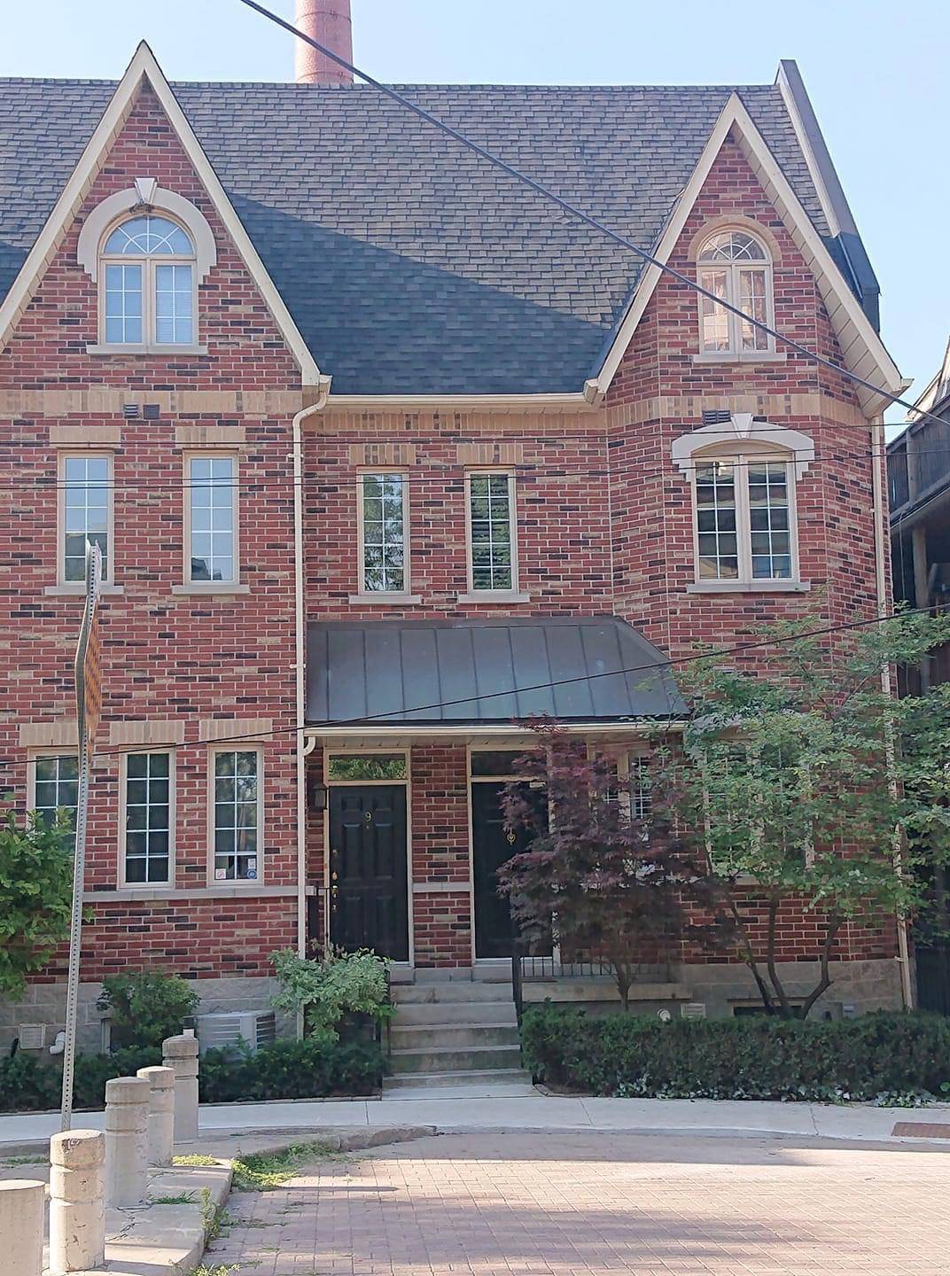 Season 1 House | Scrolller