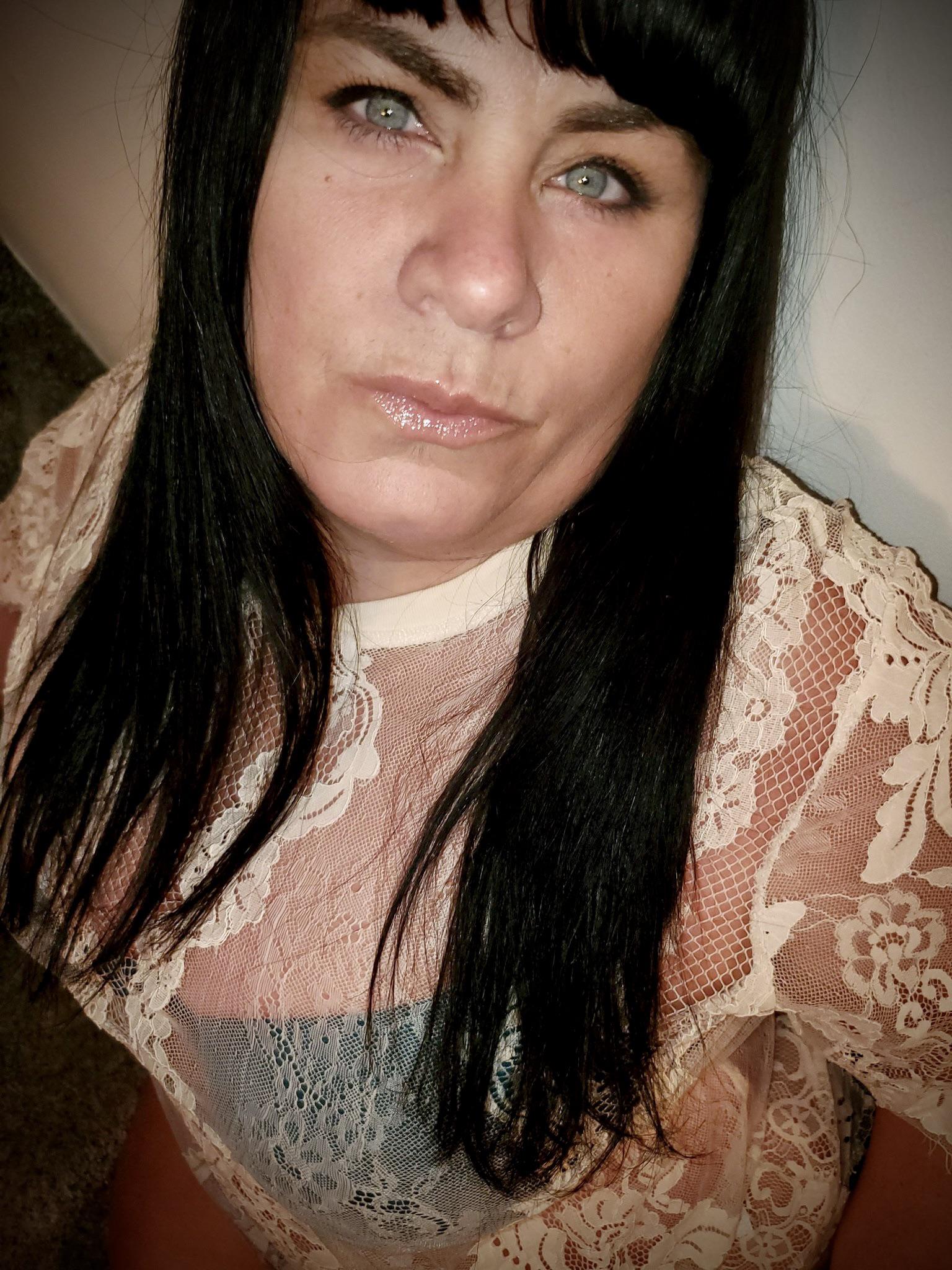 Seductive and sultry eyes. | Scrolller