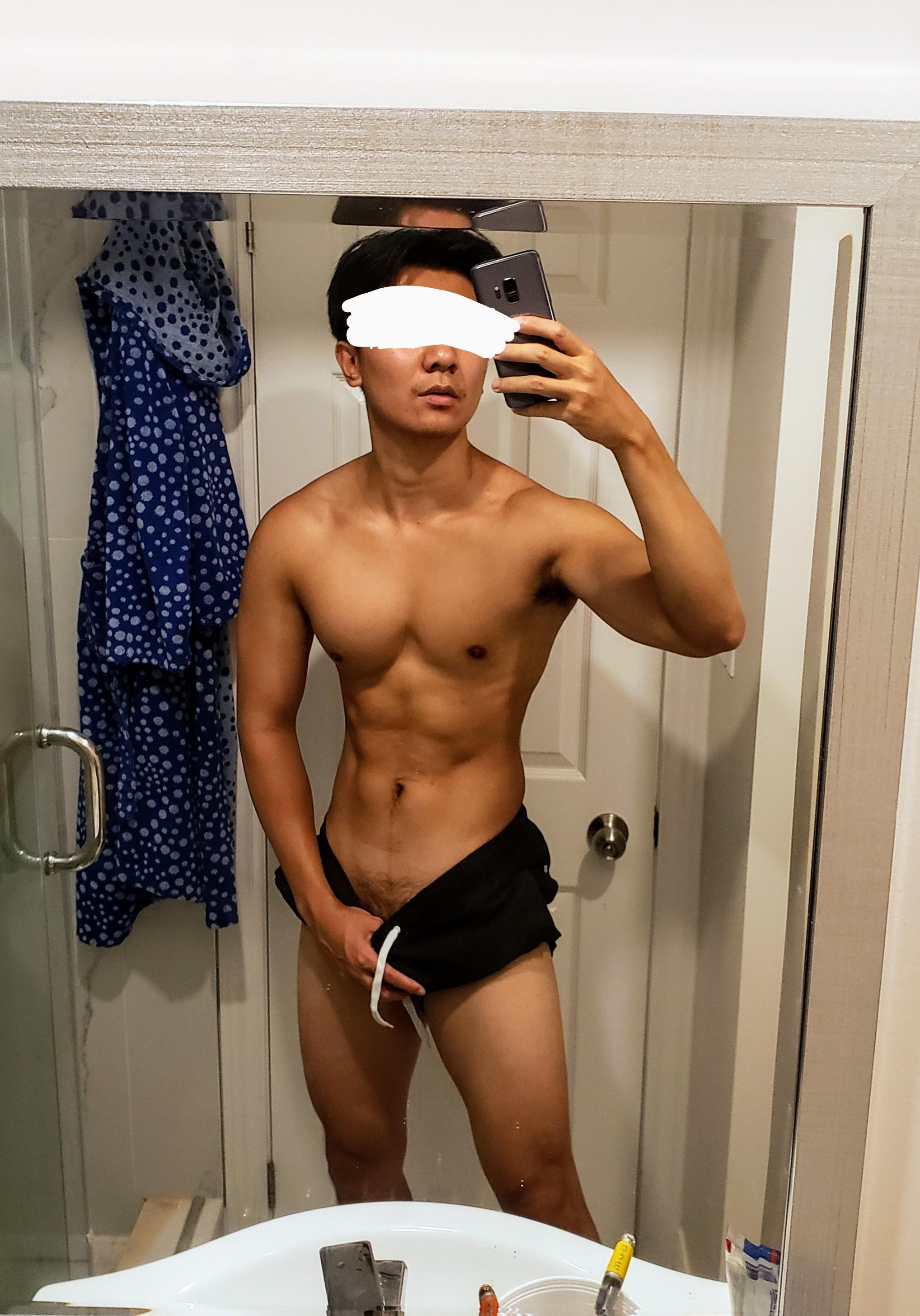 [Self] Abs and thighs | Scrolller