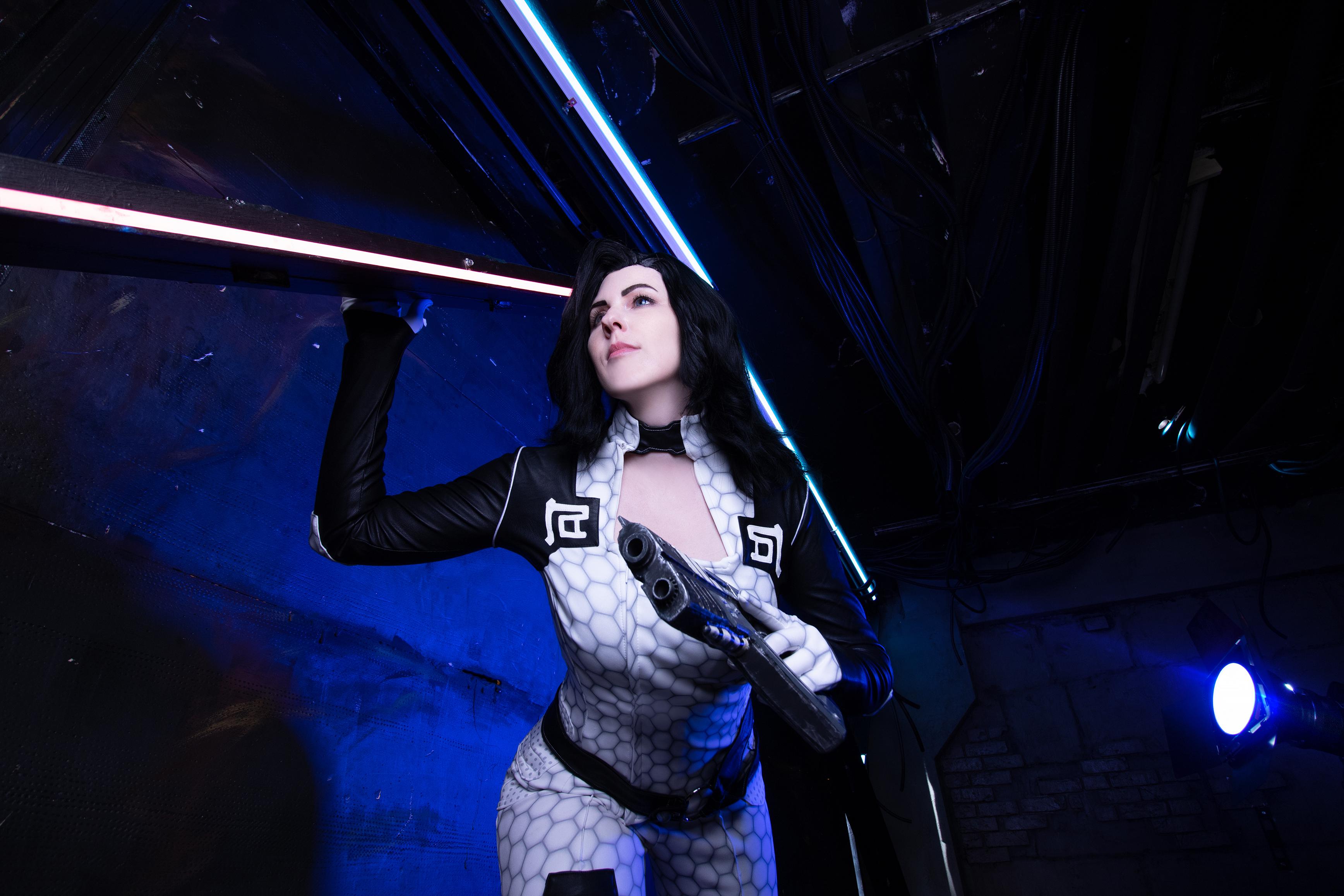 [Self] Miranda Lawson - Mass Effect - Cosplay by Sweet Calamity | Scrolller