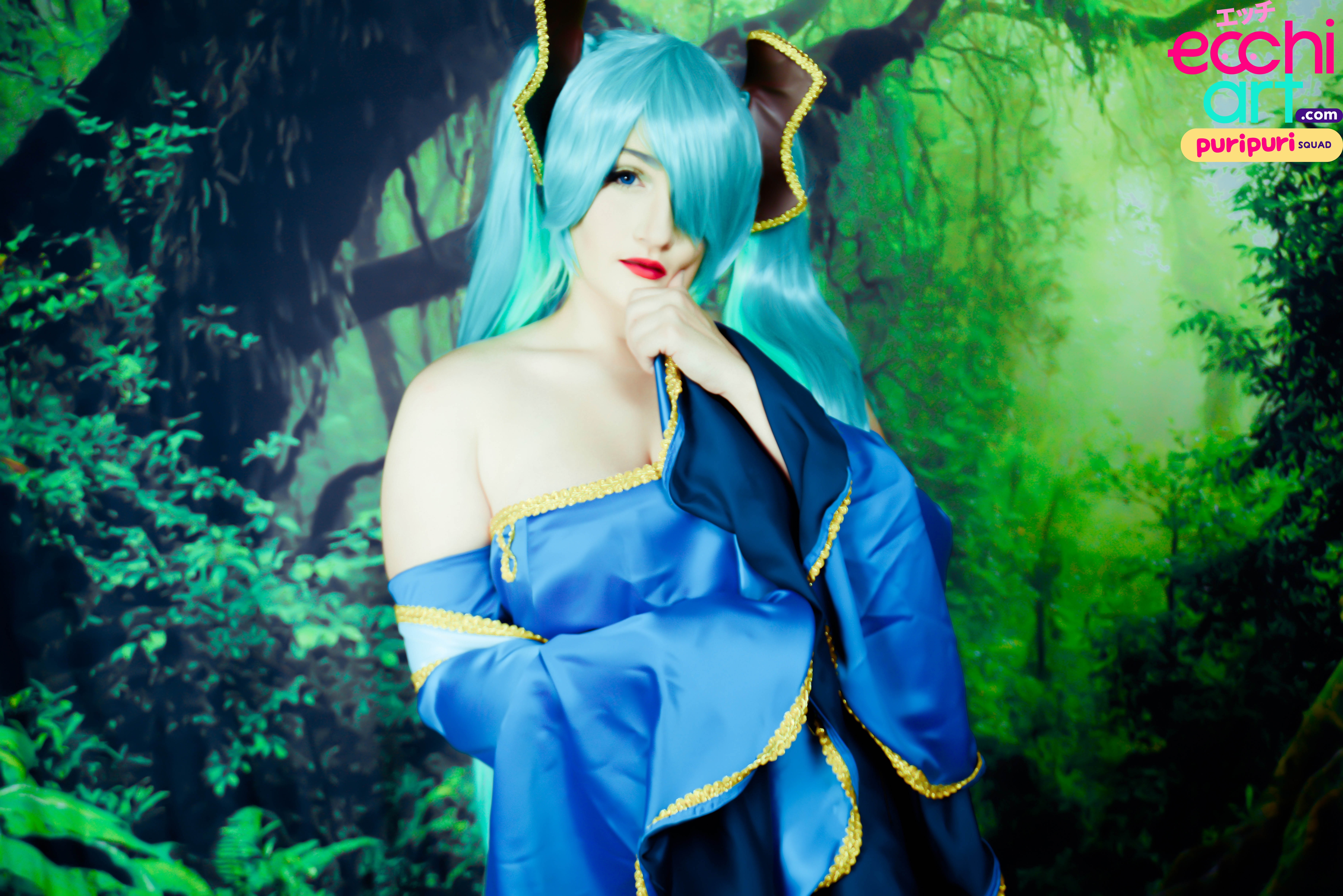 [SELF] Sona - League of Legends by Natsumi Louise Cosplay | Scrolller