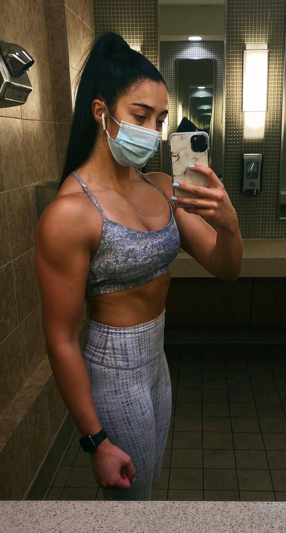 Selfie 📸 | Scrolller