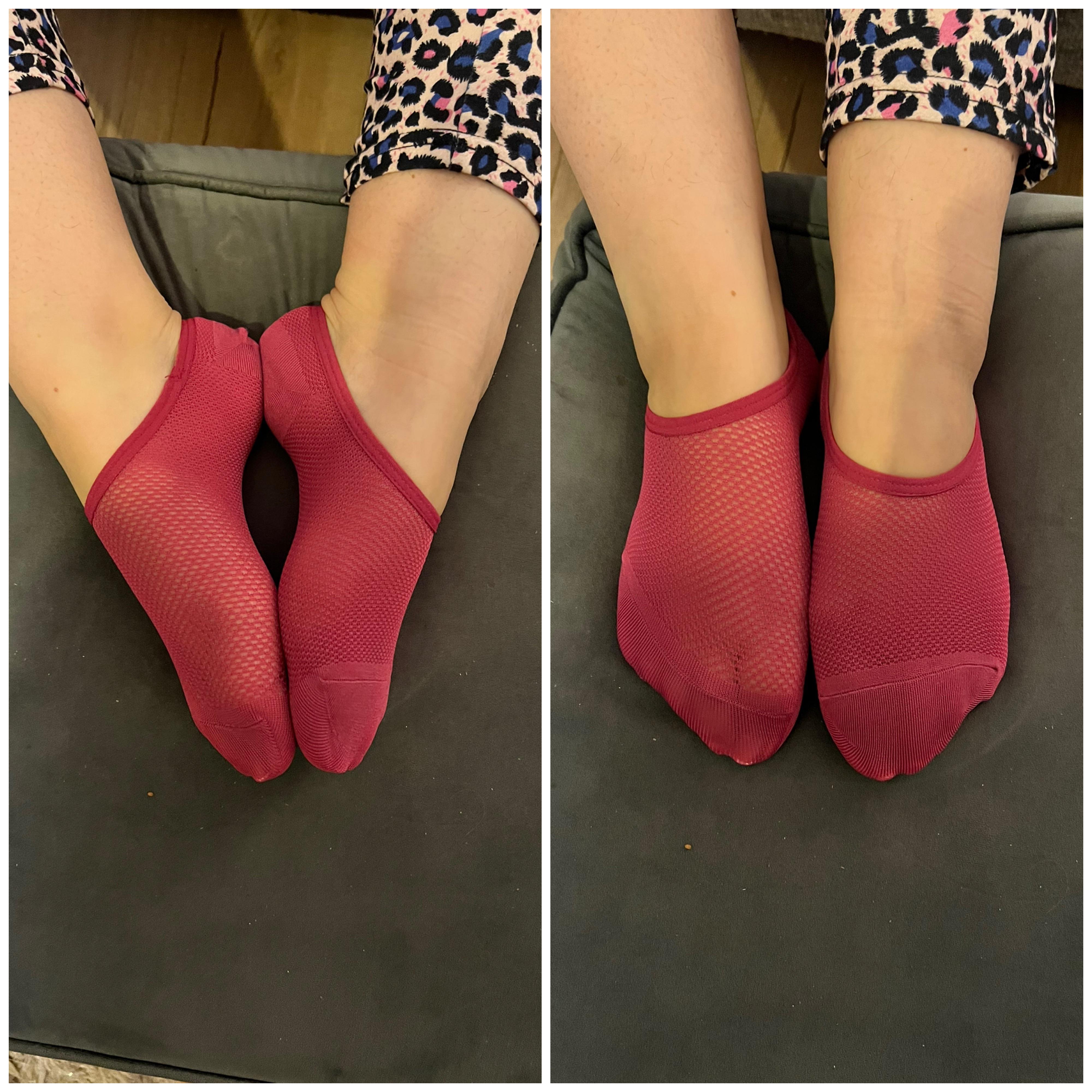 [selling] socks worn for a full week whilst at work on my feet all day. Who would like these 😈 ...