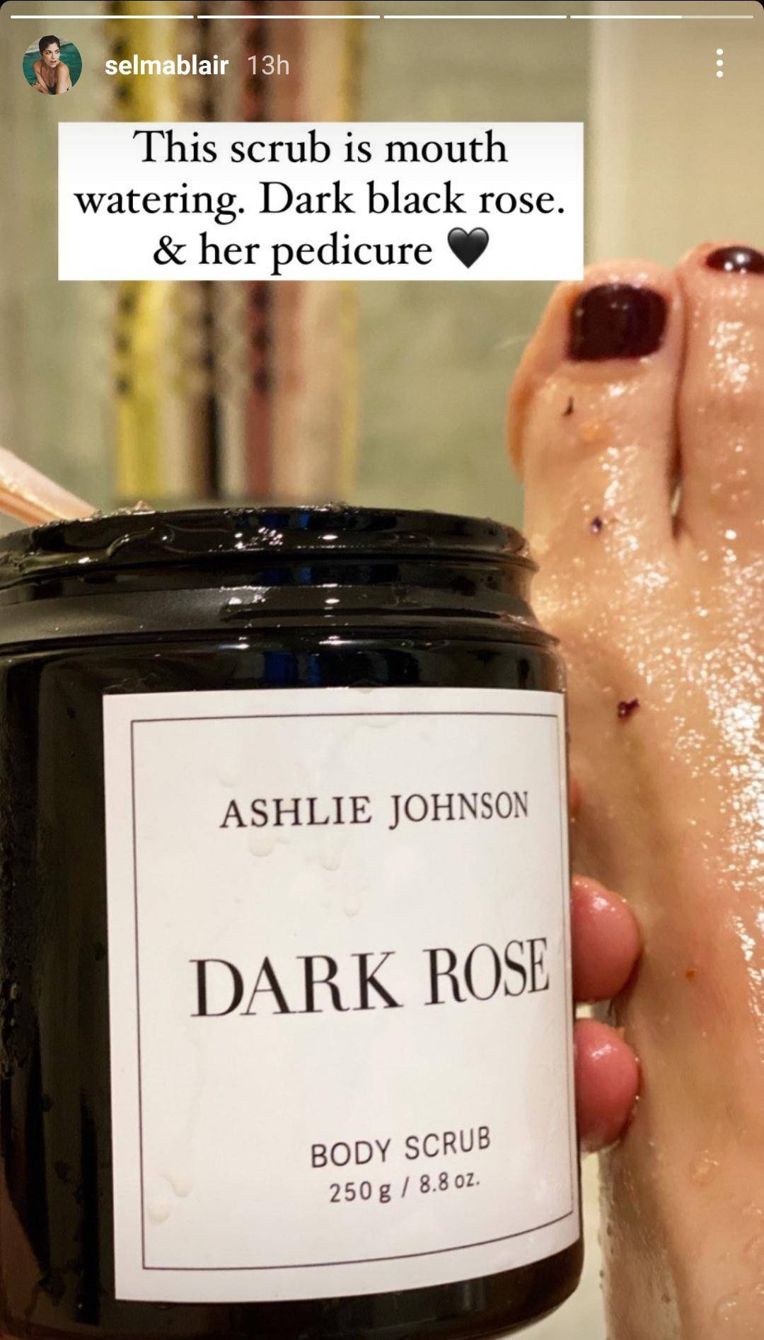 Selma Blair | Scrolller