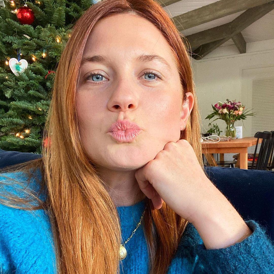 Sending Bonnie so many virtual good night kisses for her birthday! 😍🥰😘 ️ | Scrolller