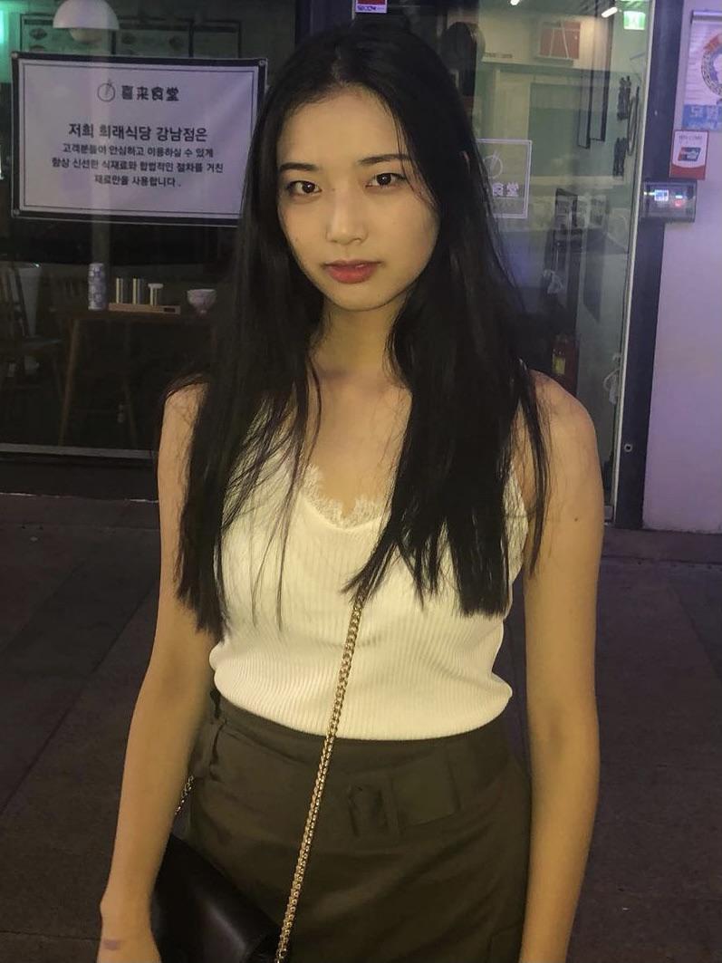 Seoul girl 🇰🇷 | Scrolller