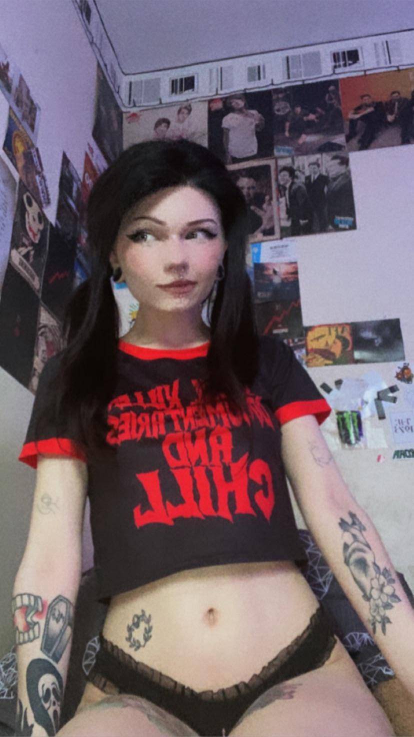 Serial killer documentaries and chill? | Scrolller