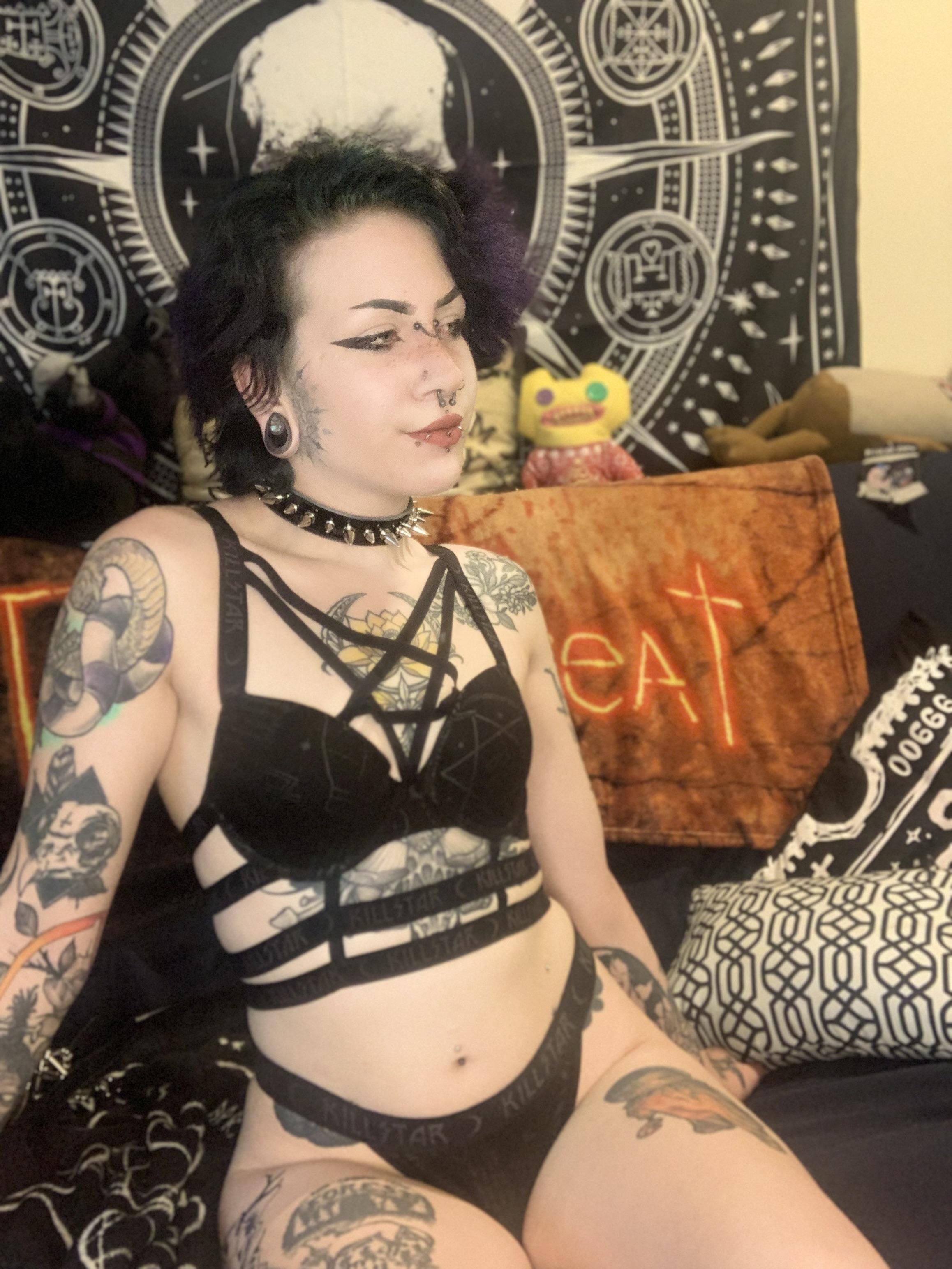 Sexually destroy me | Scrolller