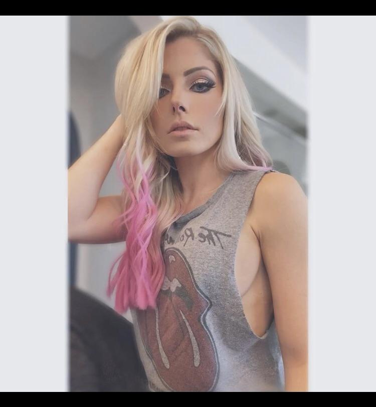 Sexy Alexa bliss 🤤🤤🤤 | Scrolller