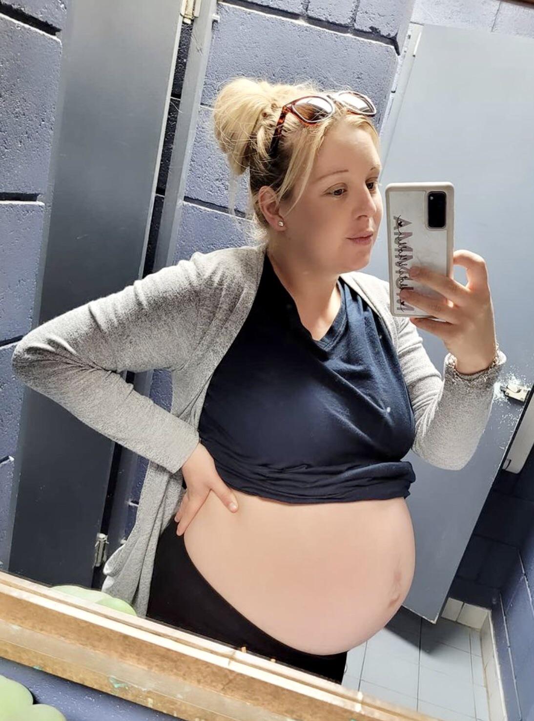 Sexy Bathroom Selfies Scrolller