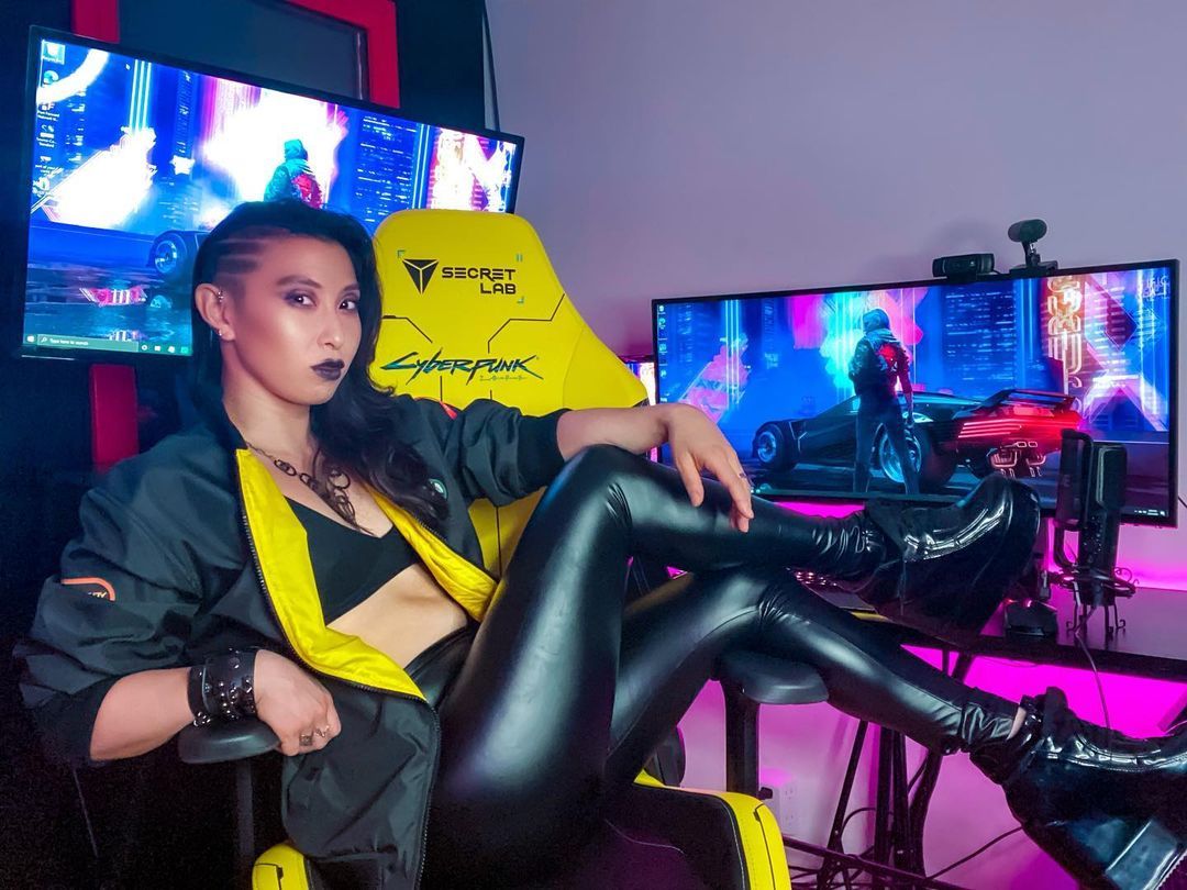 Sexy Cyberpunk 2077 💛🖤 | Scrolller
