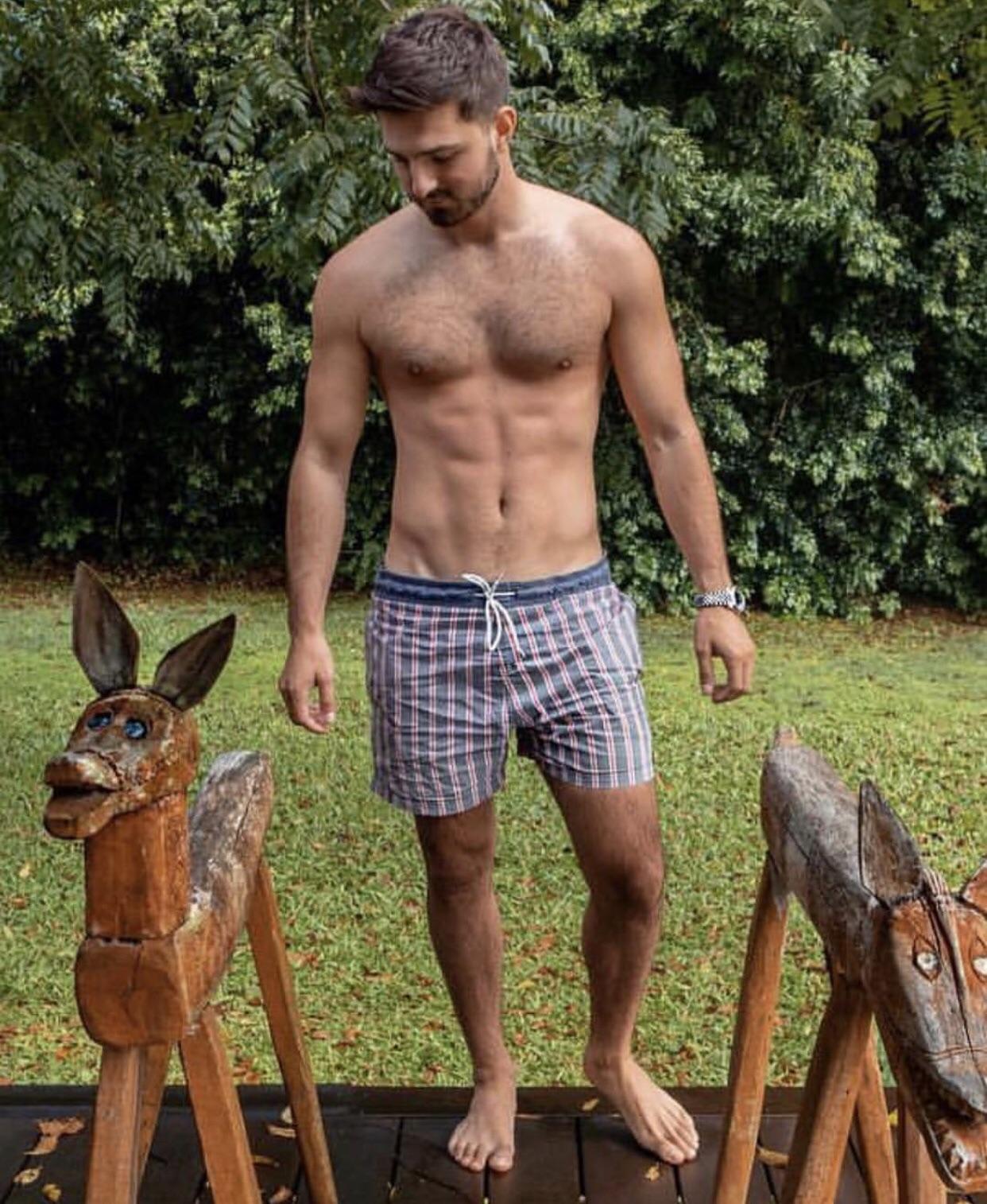 Sexy man | Scrolller