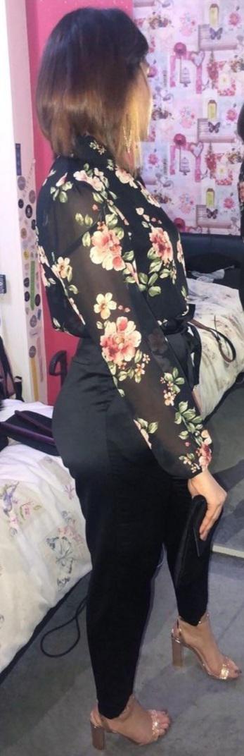 Sexy muslim showing her curvy ass and feet what would you do to her ...