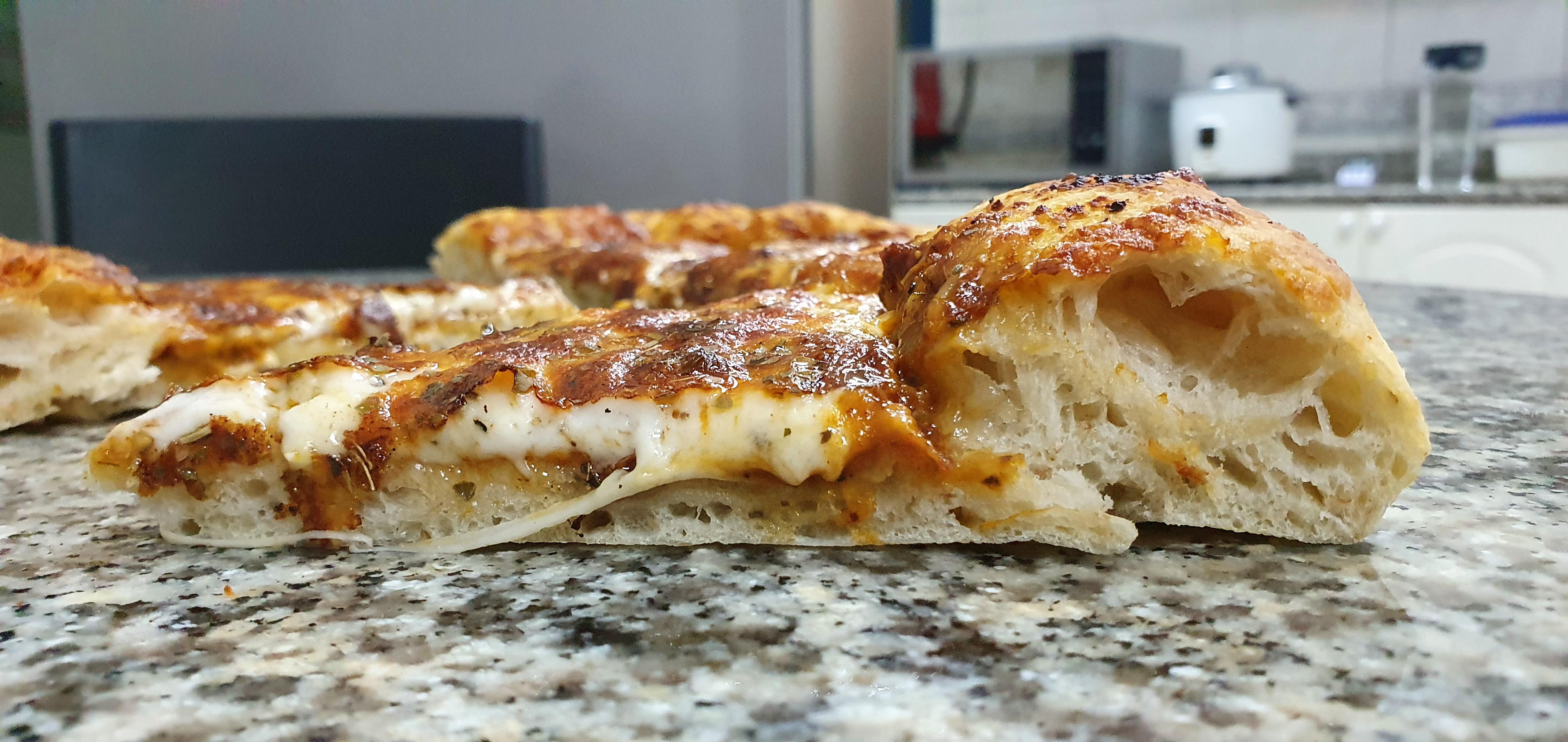 Sexy Pizza | Scrolller