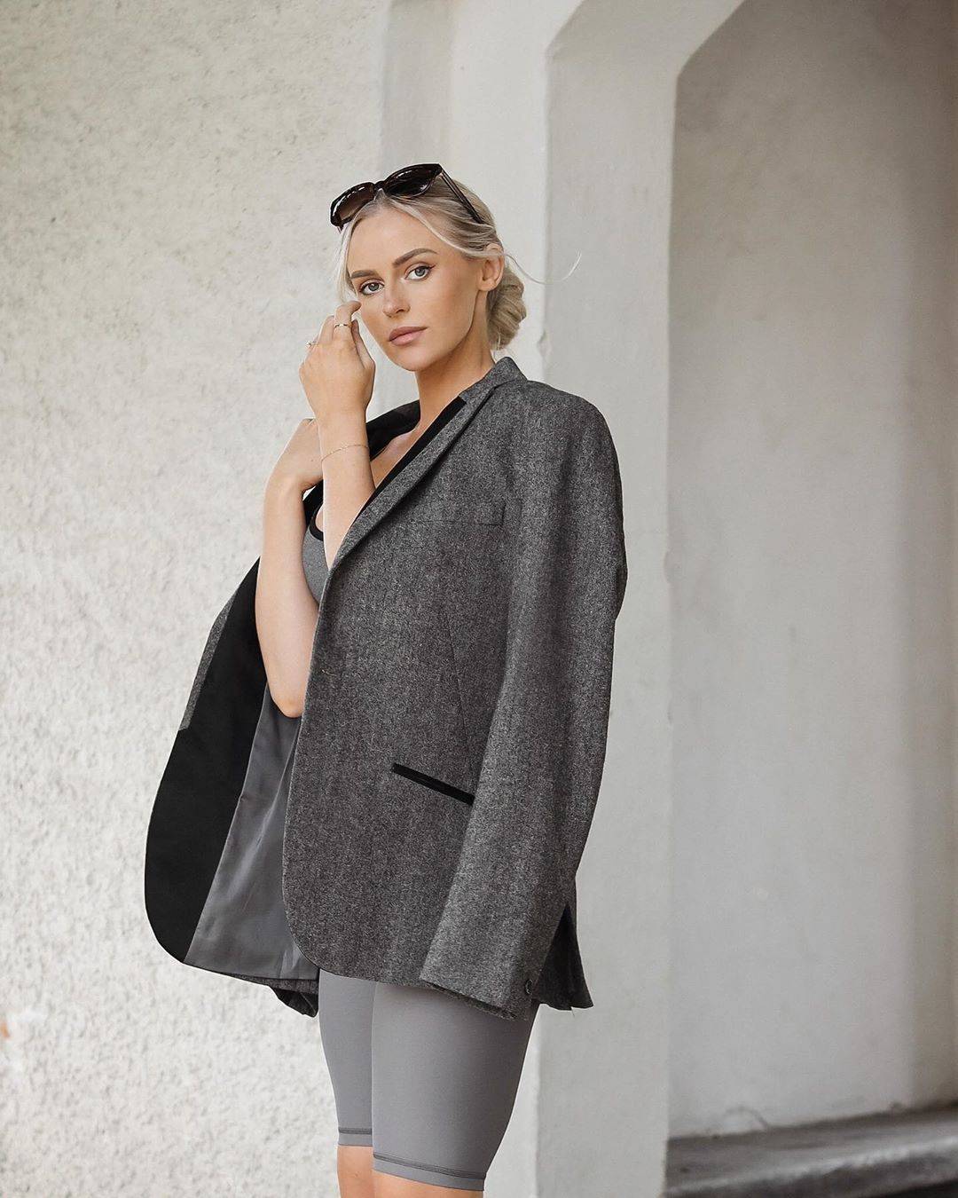 Shades of gray 1 | Scrolller