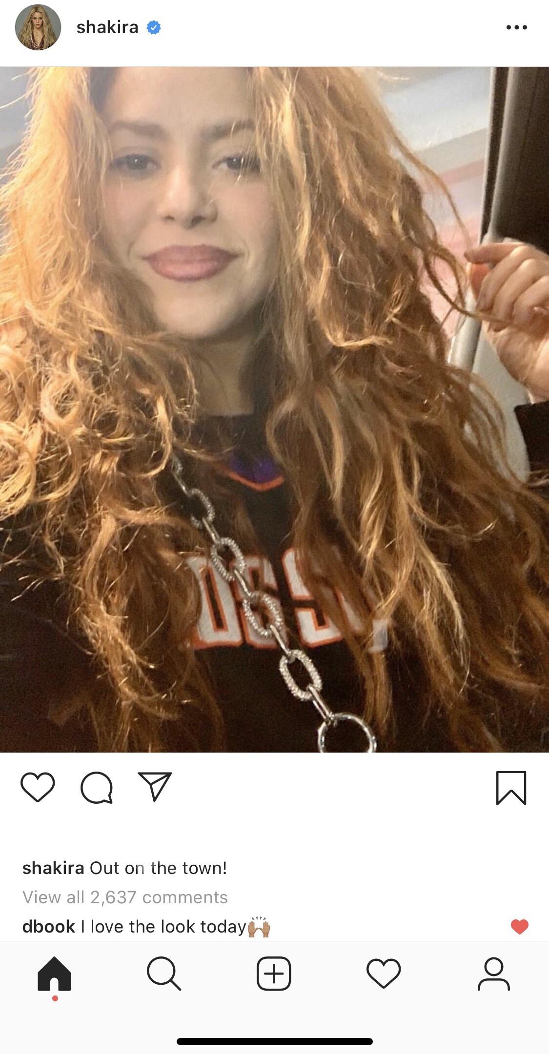 Shakira rocking a Suns jersey today! Booker is loving it 👀 | Scrolller