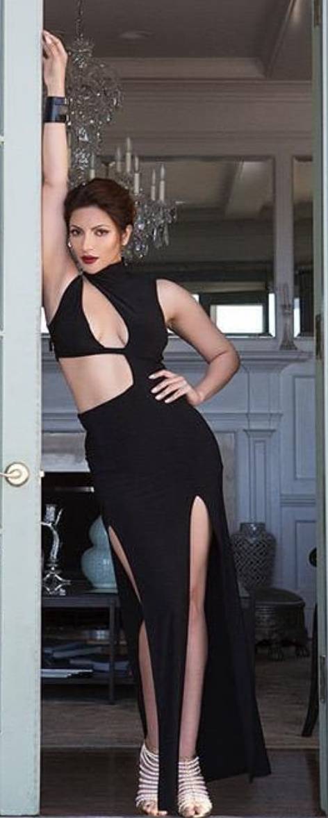 Shama Sikander | Scrolller