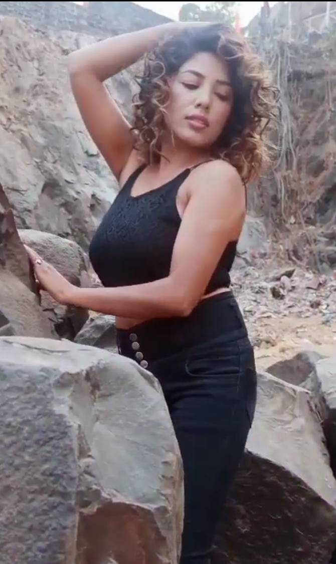 Sharanyajit Kaur | Scrolller