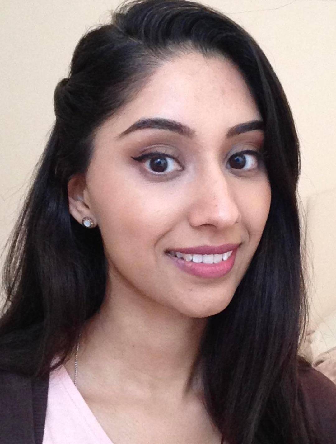 Sharing my little sisters face for you all to perv over 😈 | Scrolller