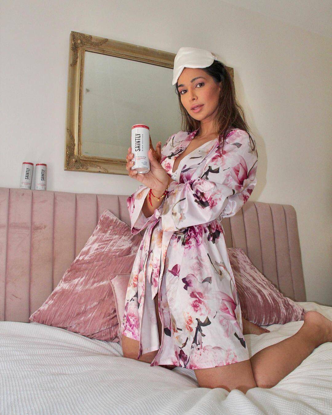 Sharon Johal | Scrolller