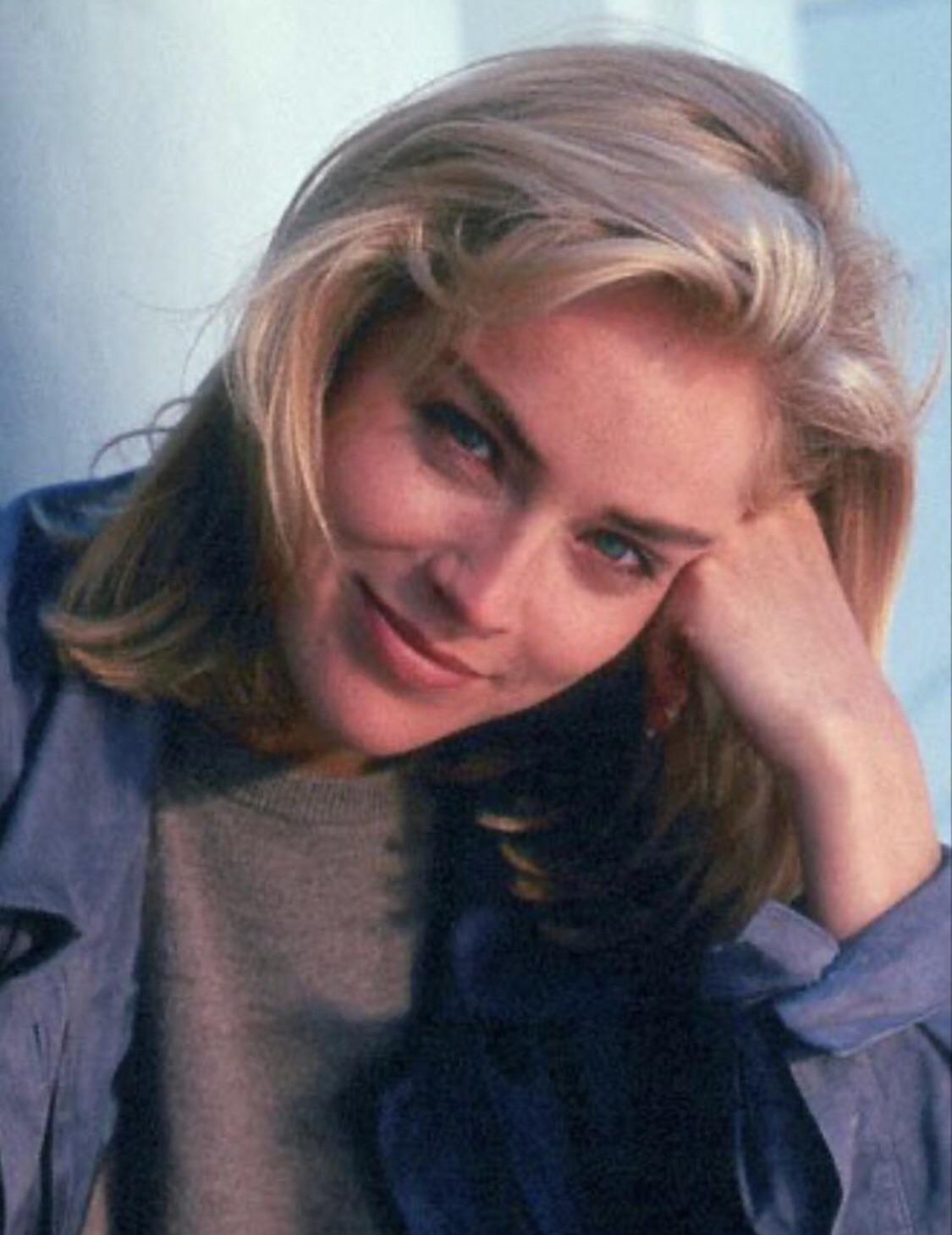 Sharon Stone - Basic Instinct (1992) | Scrolller