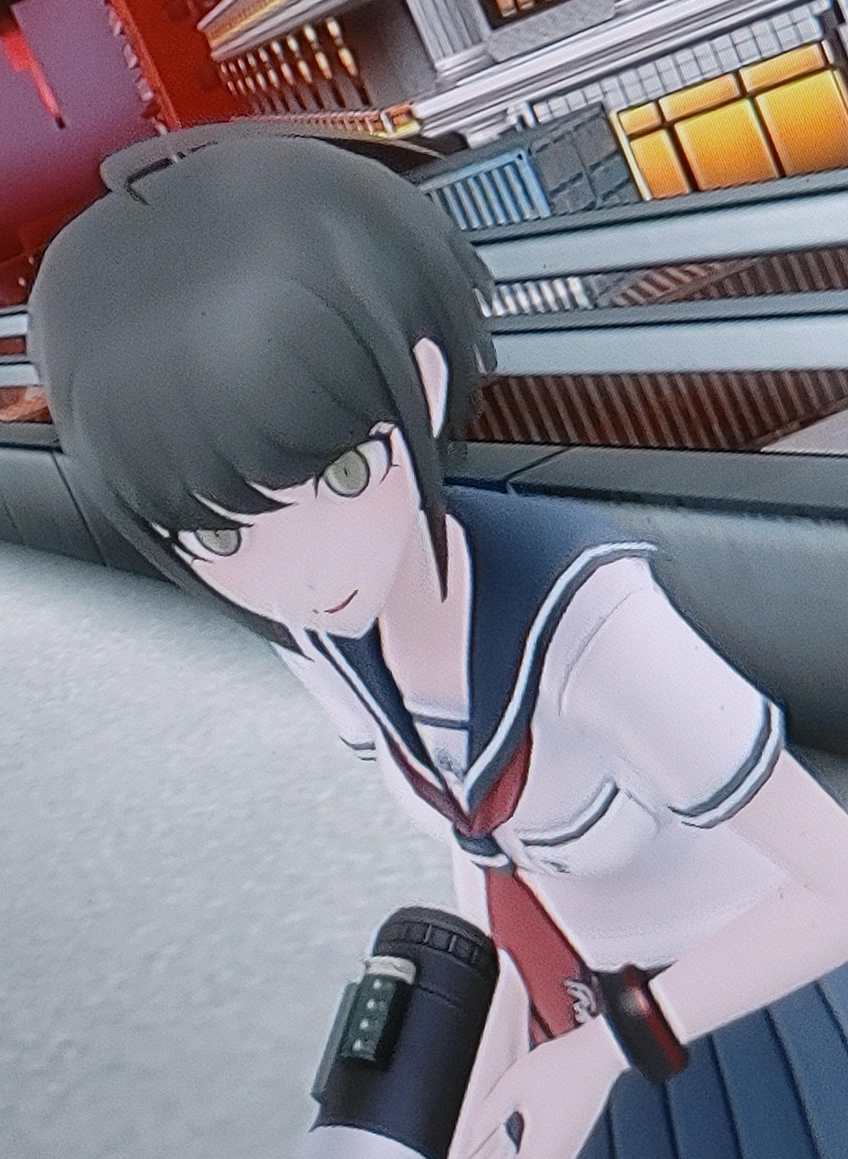 She has a bladed chin | Scrolller