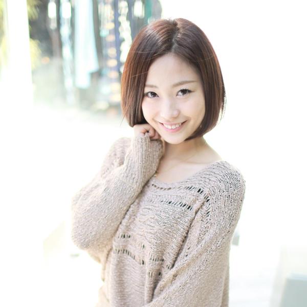 She has a nice smile | Scrolller