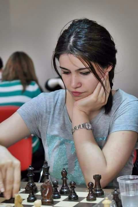 She hasn't castled yet. | Scrolller