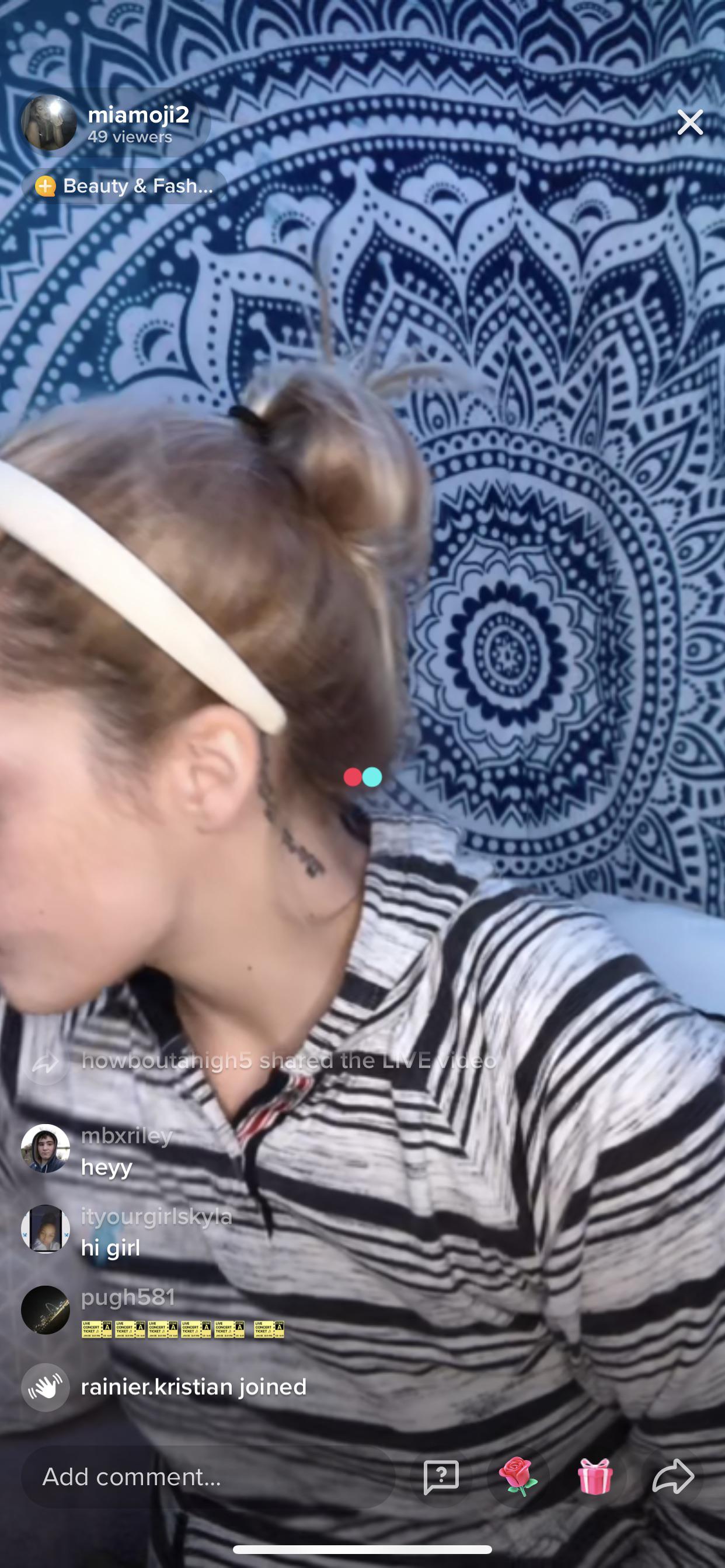 She is back at it again 1000 | Scrolller