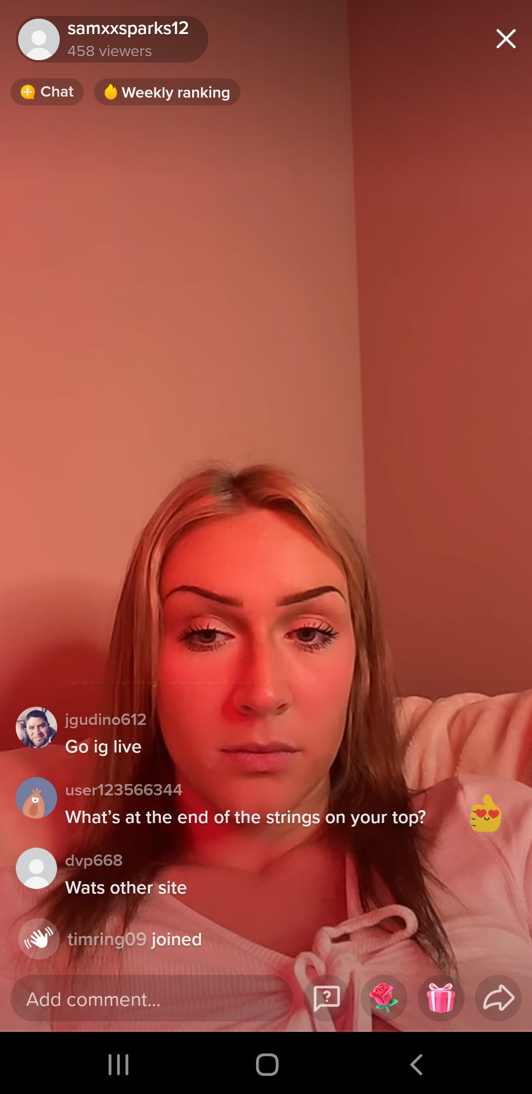 She live on here now | Scrolller