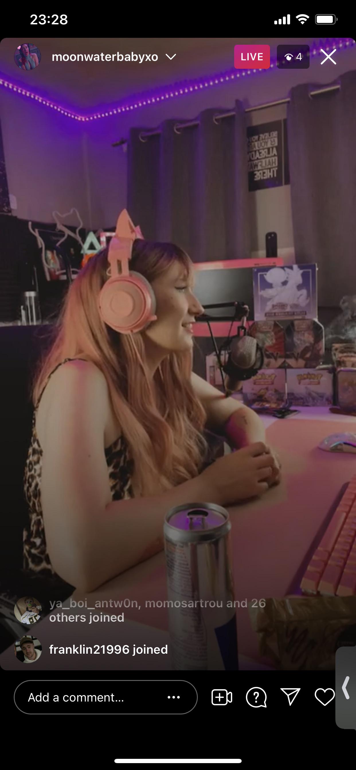 She live on insta (1 slip so far) | Scrolller