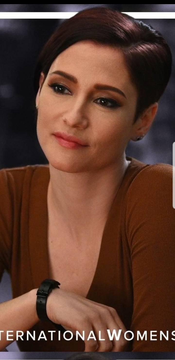 She looks one hell of a milf here | Scrolller