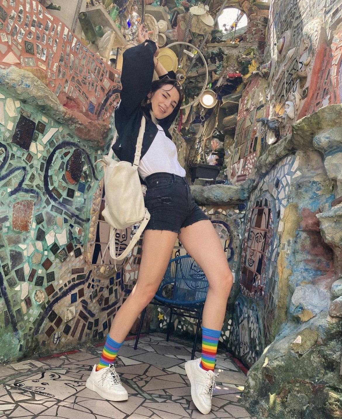 She’s a contortionist ;) | Scrolller