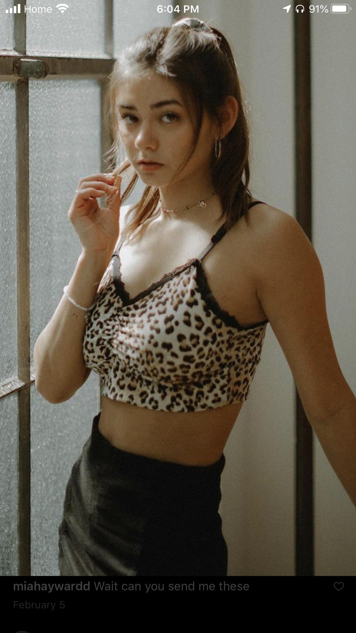 She’s hot af | Scrolller