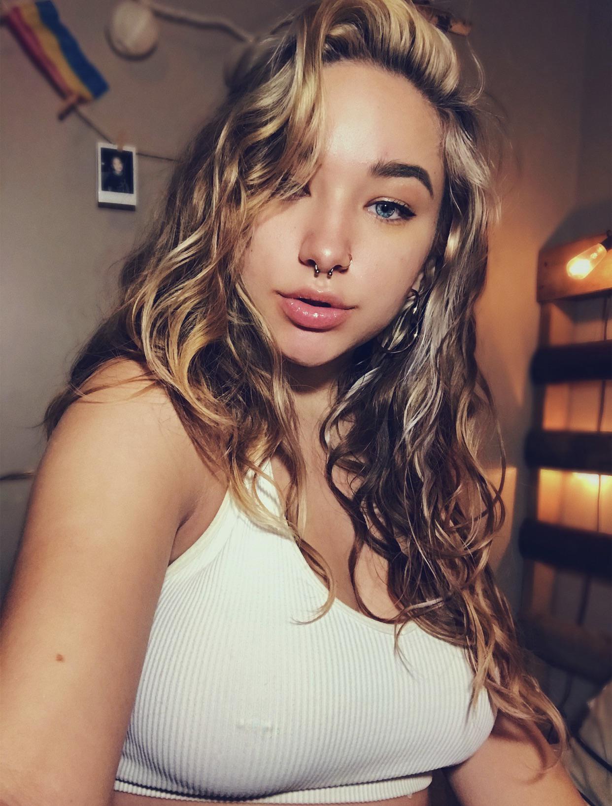 She’s ready | Scrolller