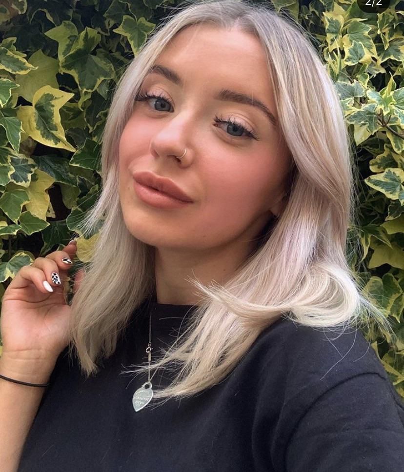 She’s so stuck up. Would anyone teach her where she belongs?😈 | Scrolller