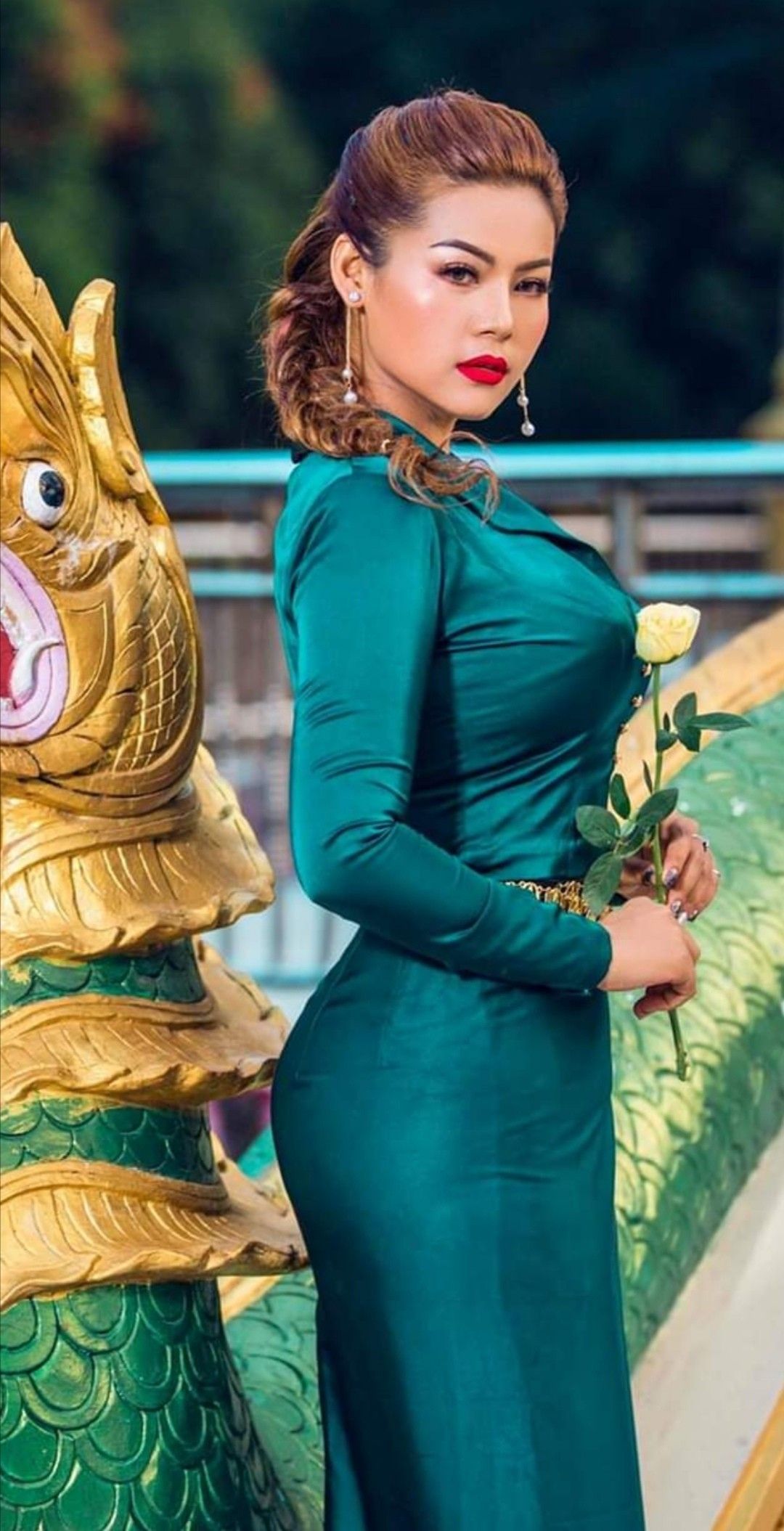 She Stunning 🔥🔥 Scrolller