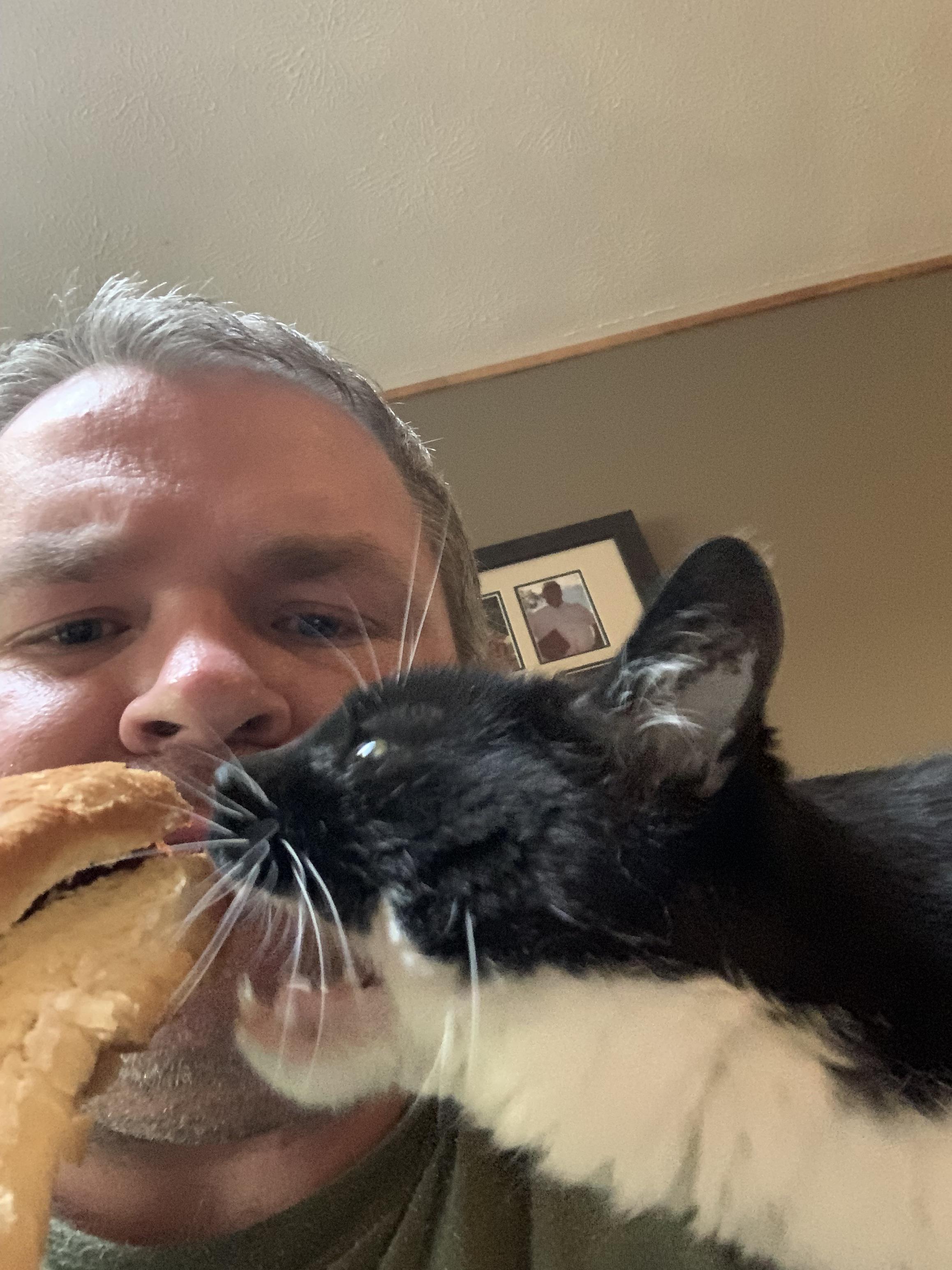 She wanted to share my supper | Scrolller