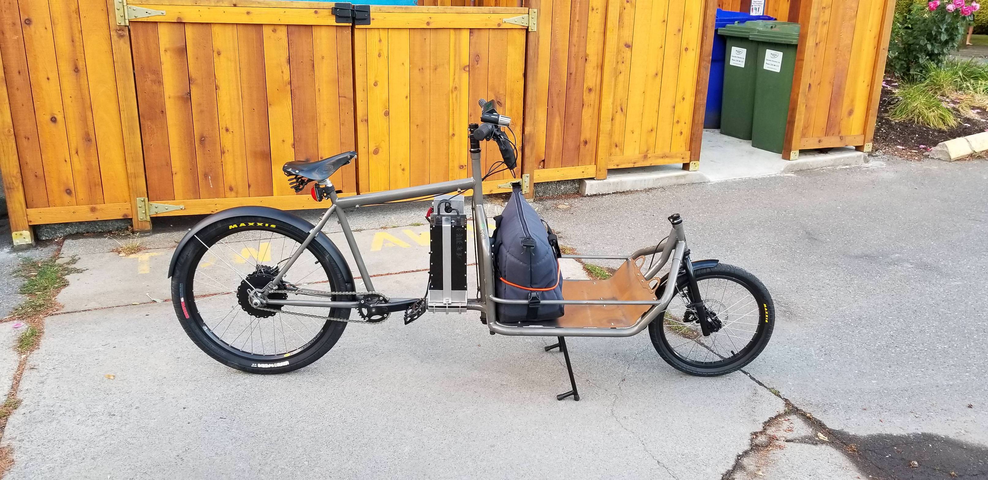 She's rolling... | Scrolller