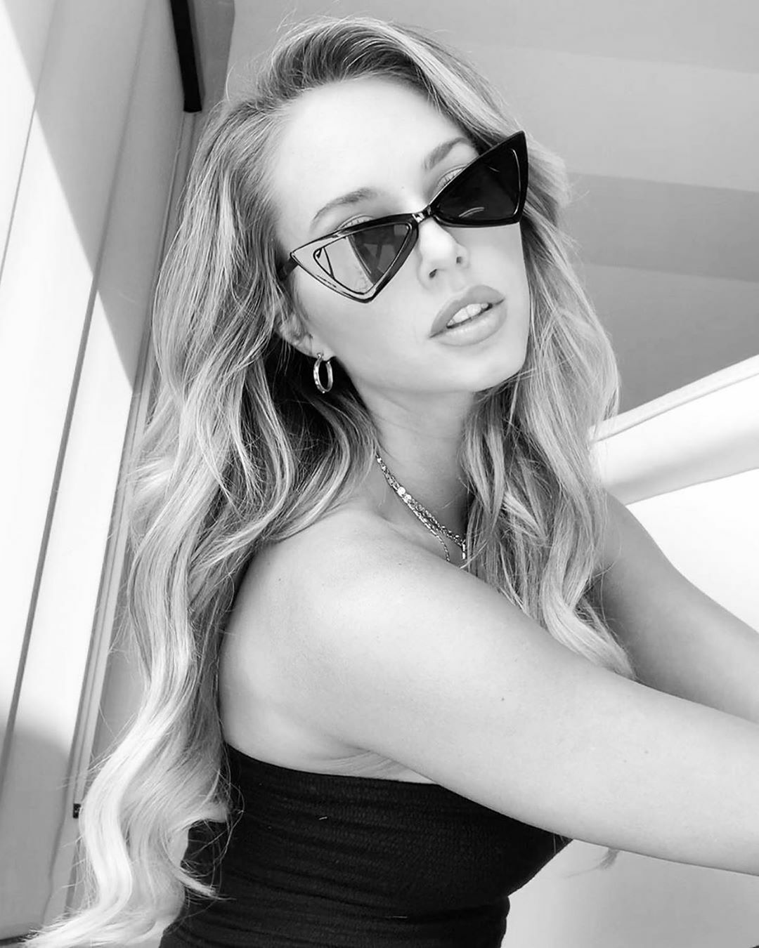 She's Shapely | Scrolller